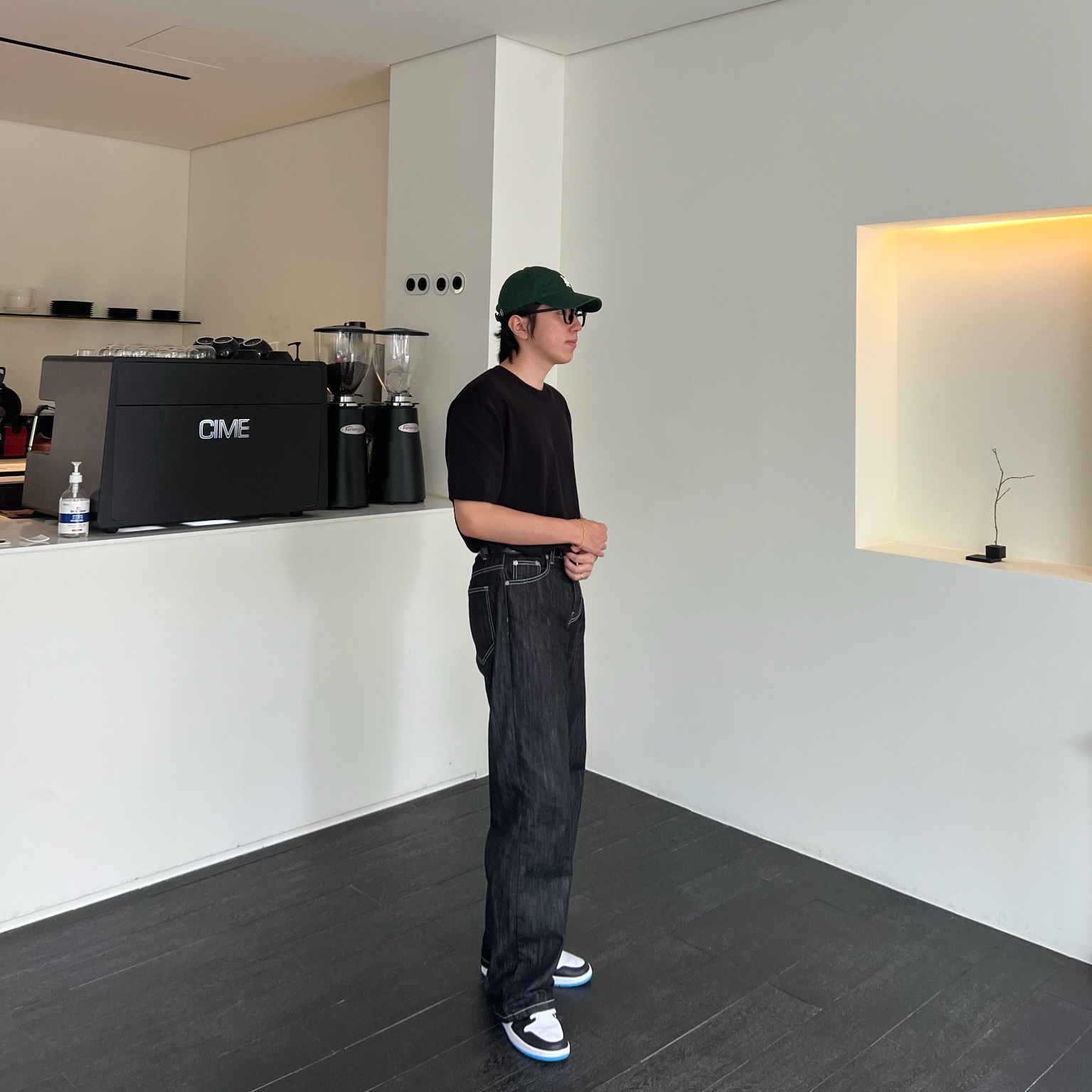 진호 (@hwang__.9) 님의 게시물 | KREAM