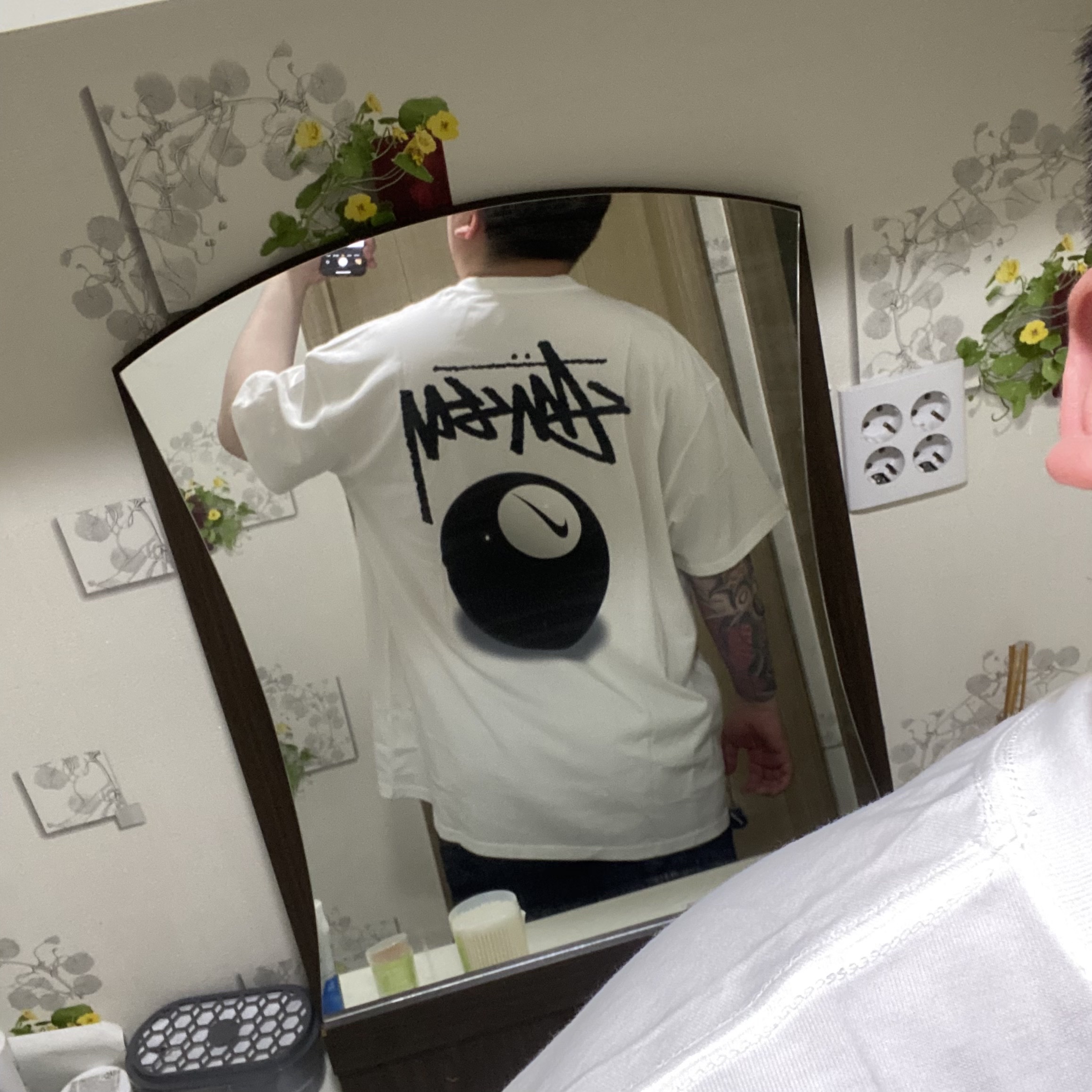 일당백 (@hi._.bye) 님의 게시물 | KREAM