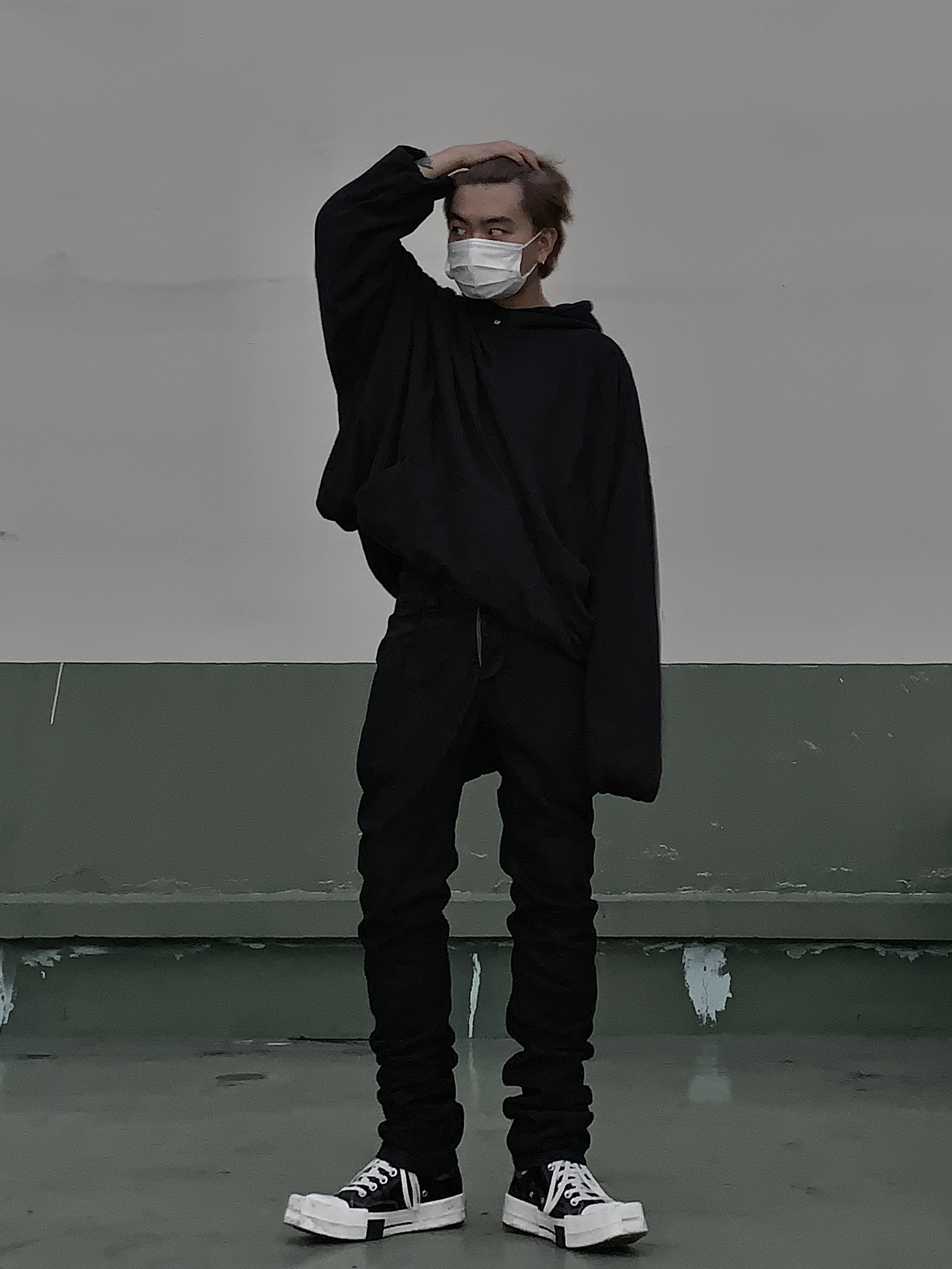 최성근 (@indigopunk) 님의 게시물 | KREAM