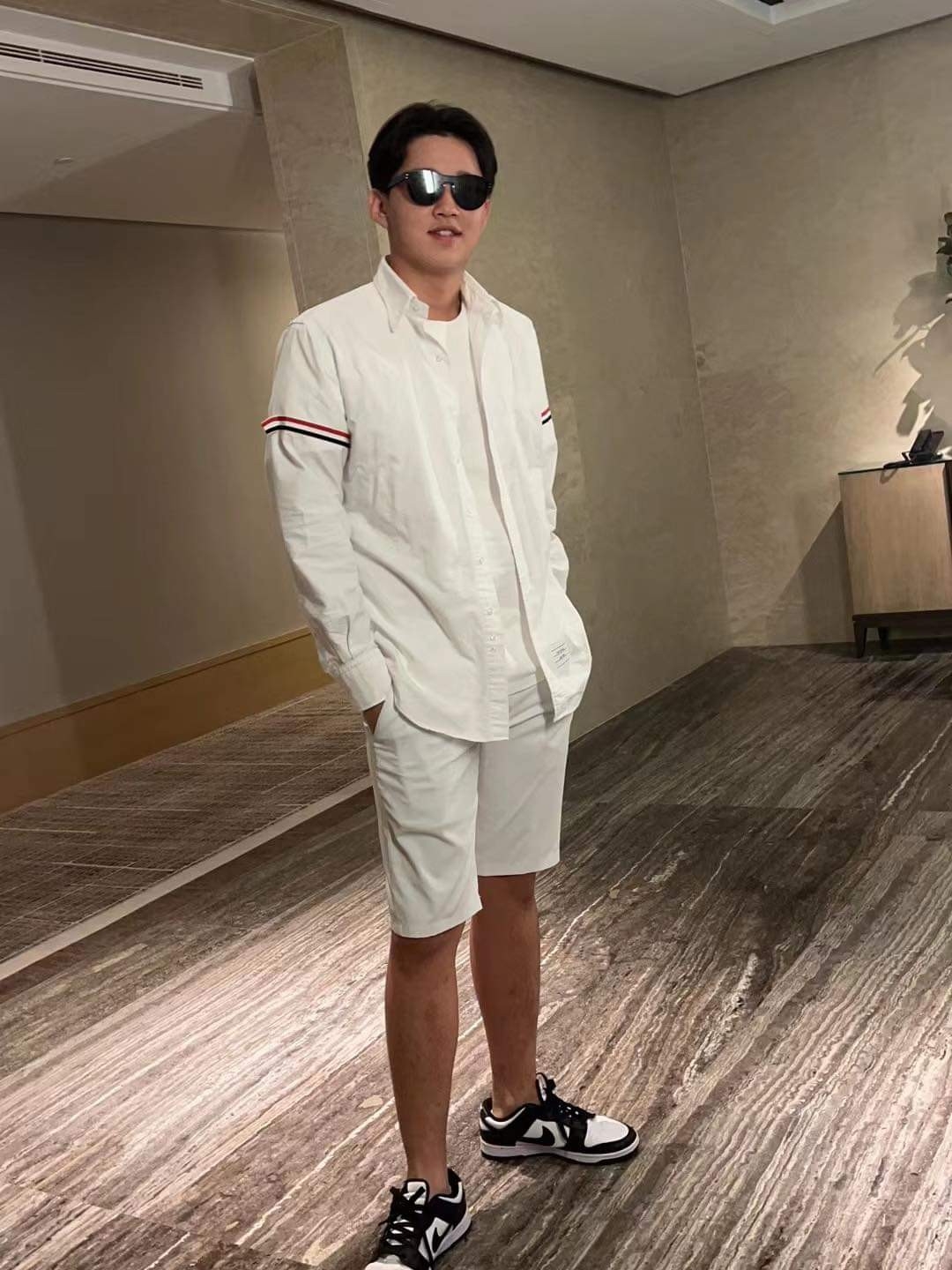 joo kim (@s_h_louis) 님의 게시물 | KREAM