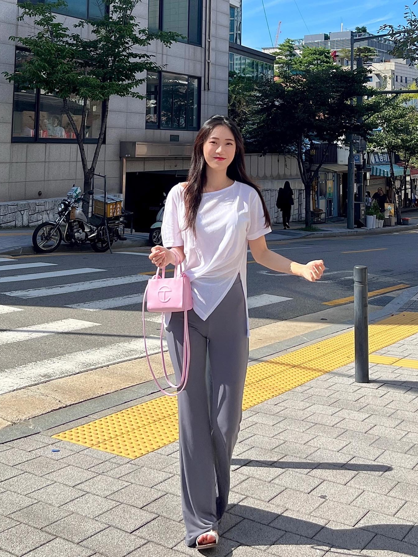 델리 (@ji_hye_d) 님의 게시물 | KREAM