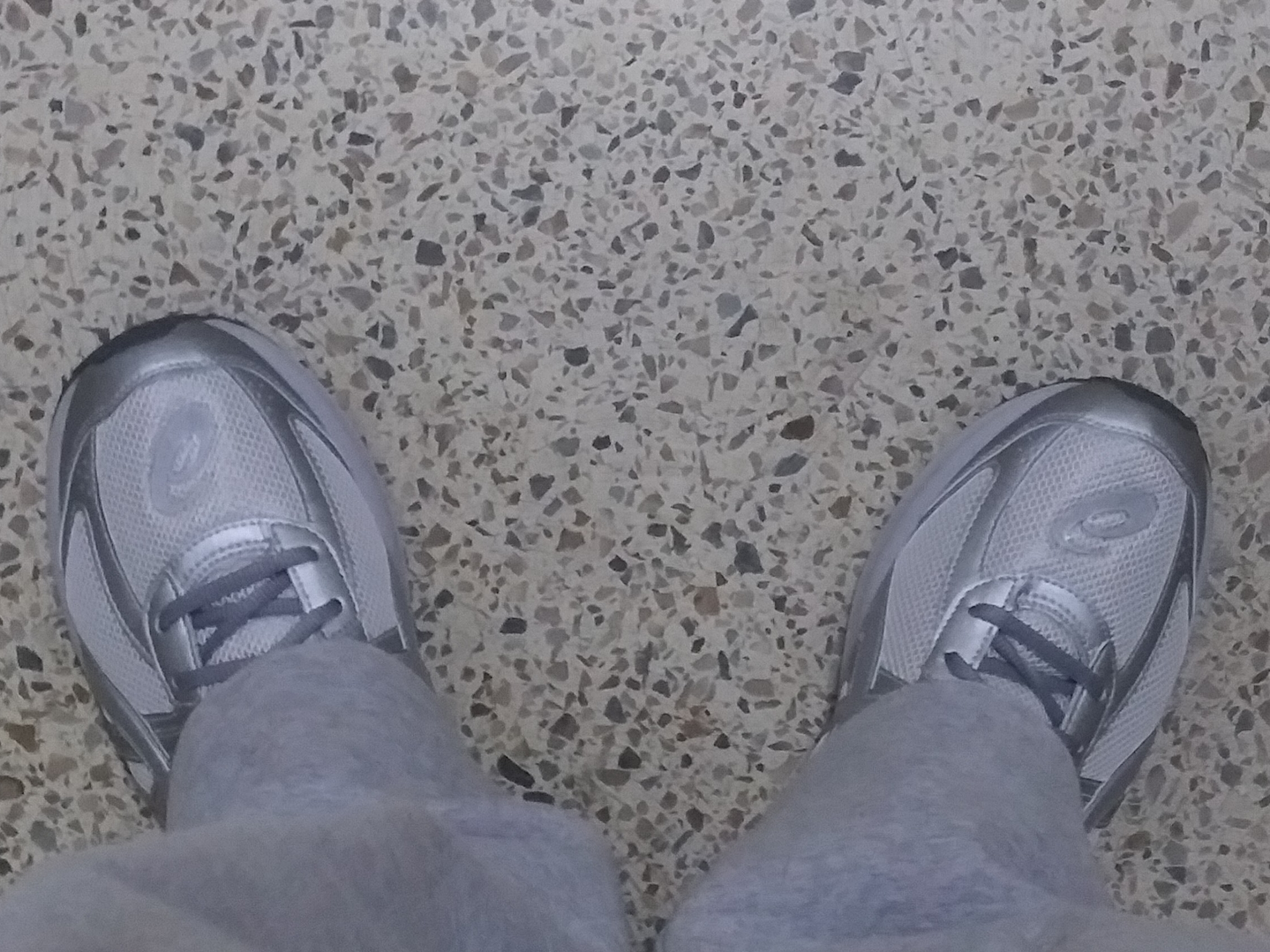 뚱 (@min_t.choco) 님의 게시물 | KREAM