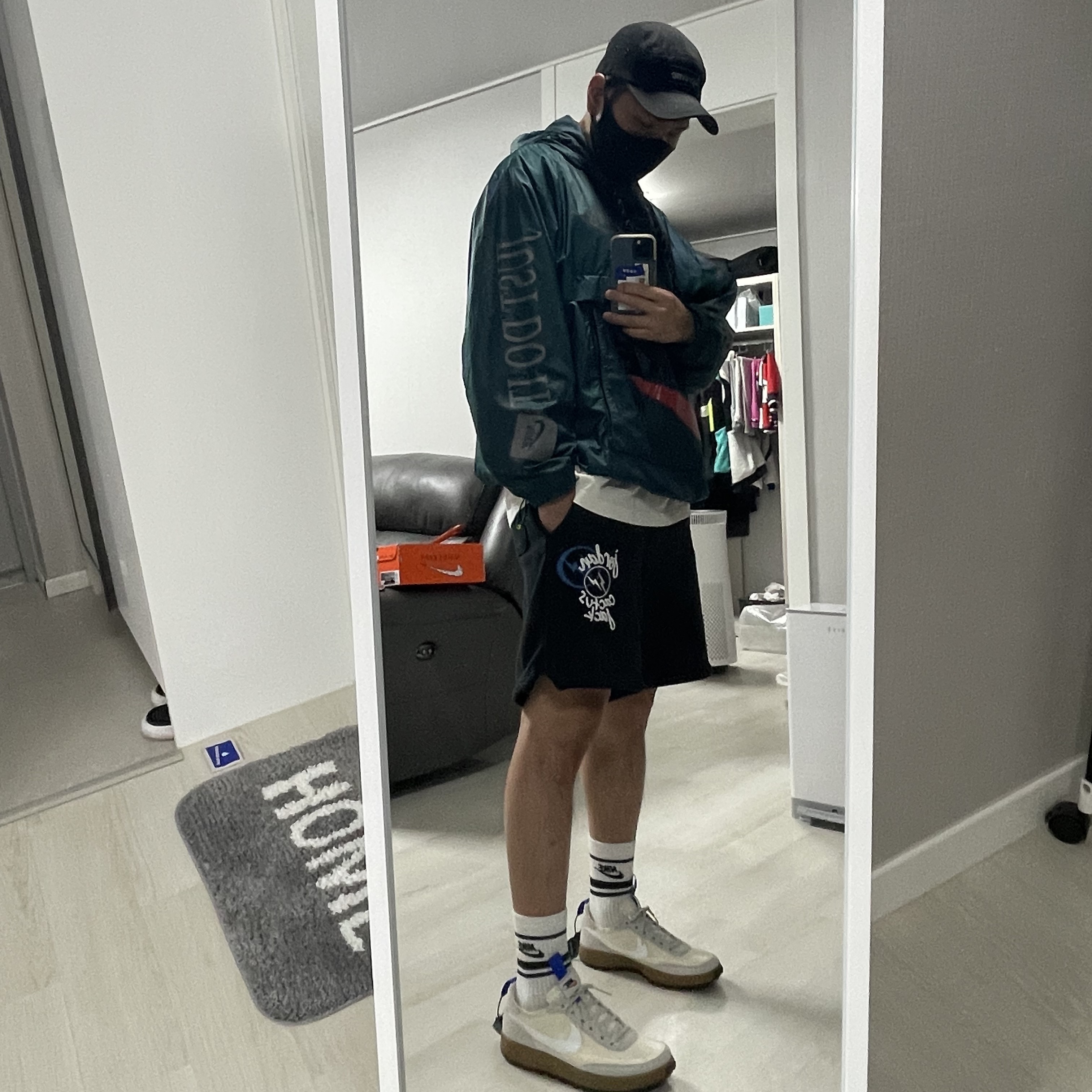 Mr.Chris (@just.koo.it) 님의 게시물 | KREAM