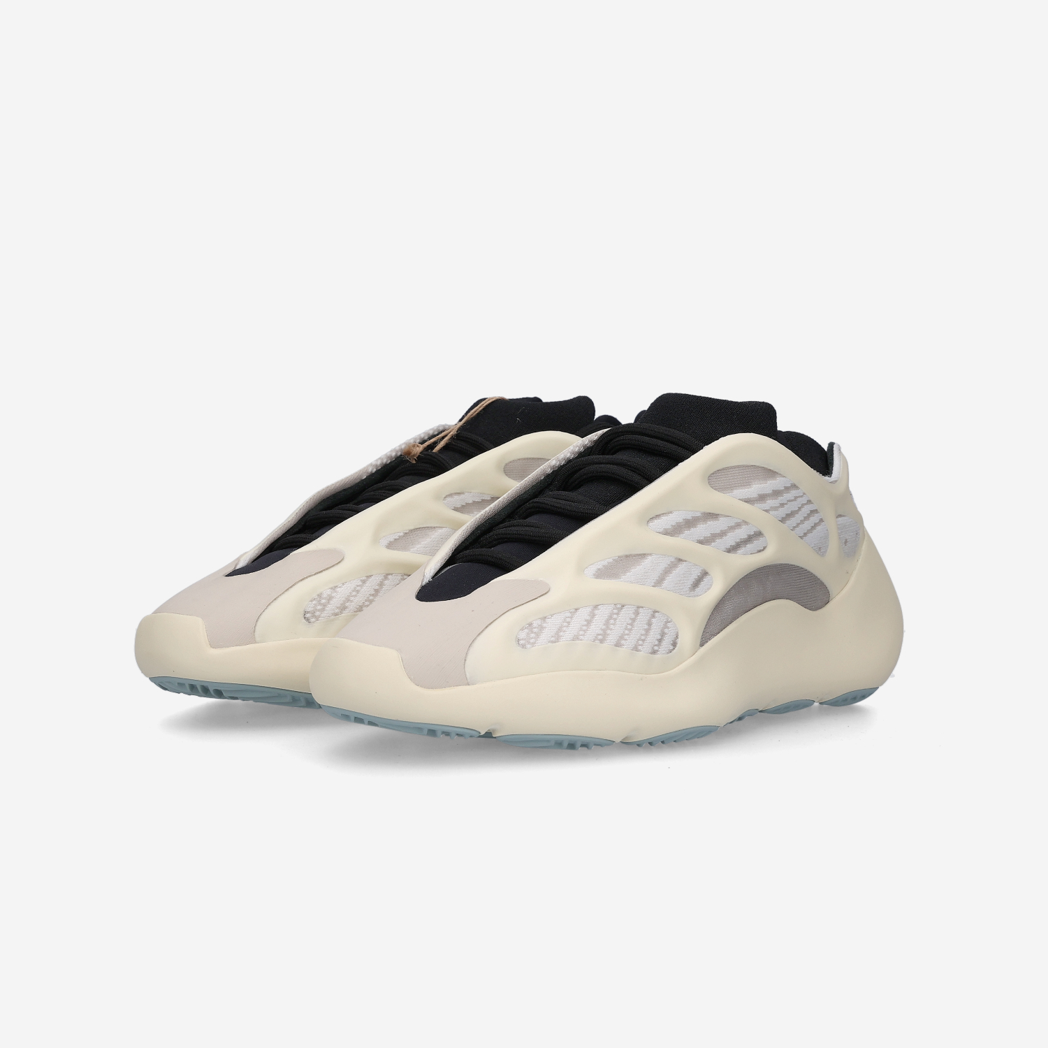 아디다스 이지 700 V3 아자엘 2022/2023 | KREAM