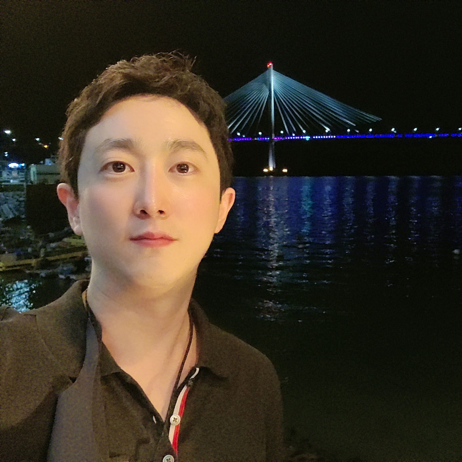 정동우 (@e4mb99) 님의 게시물 | KREAM