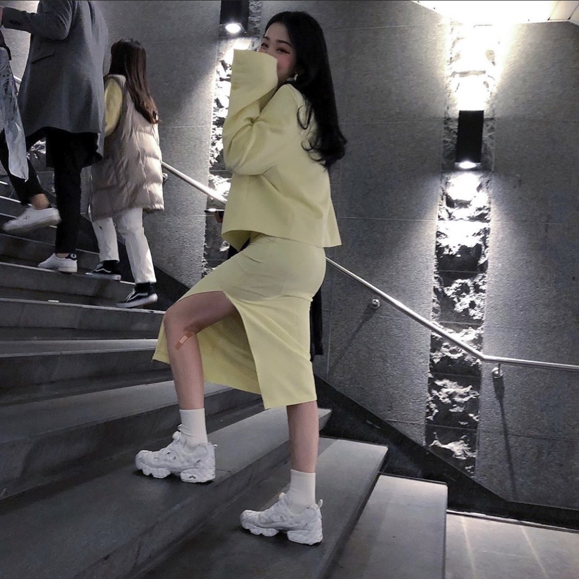 @jhhey93) 님의 게시물 | KREAM