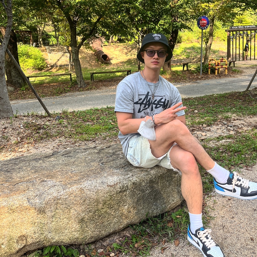 김영학 (@hak87) 님의 게시물 | KREAM