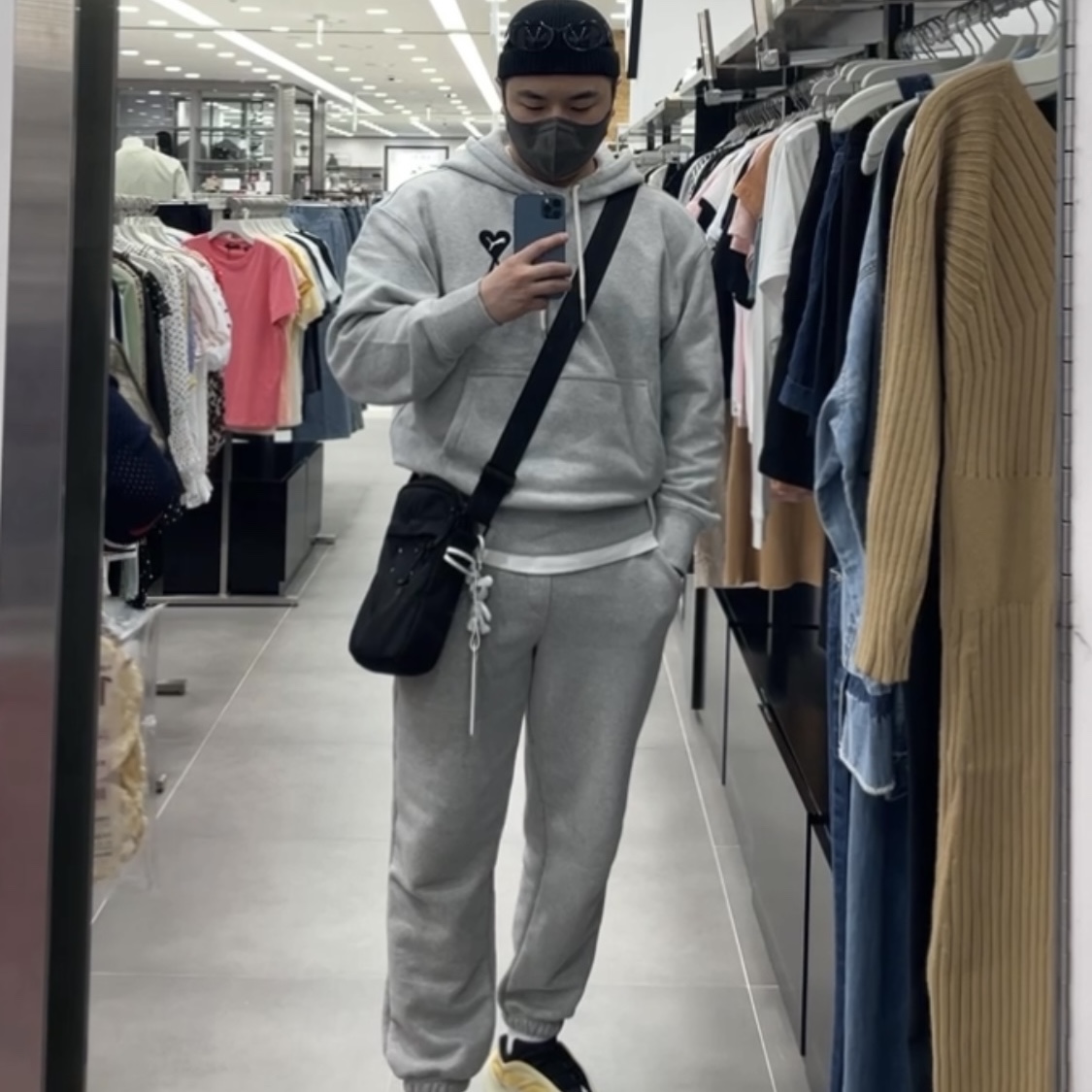 헌도 (@_1cheon) 님의 게시물 | KREAM