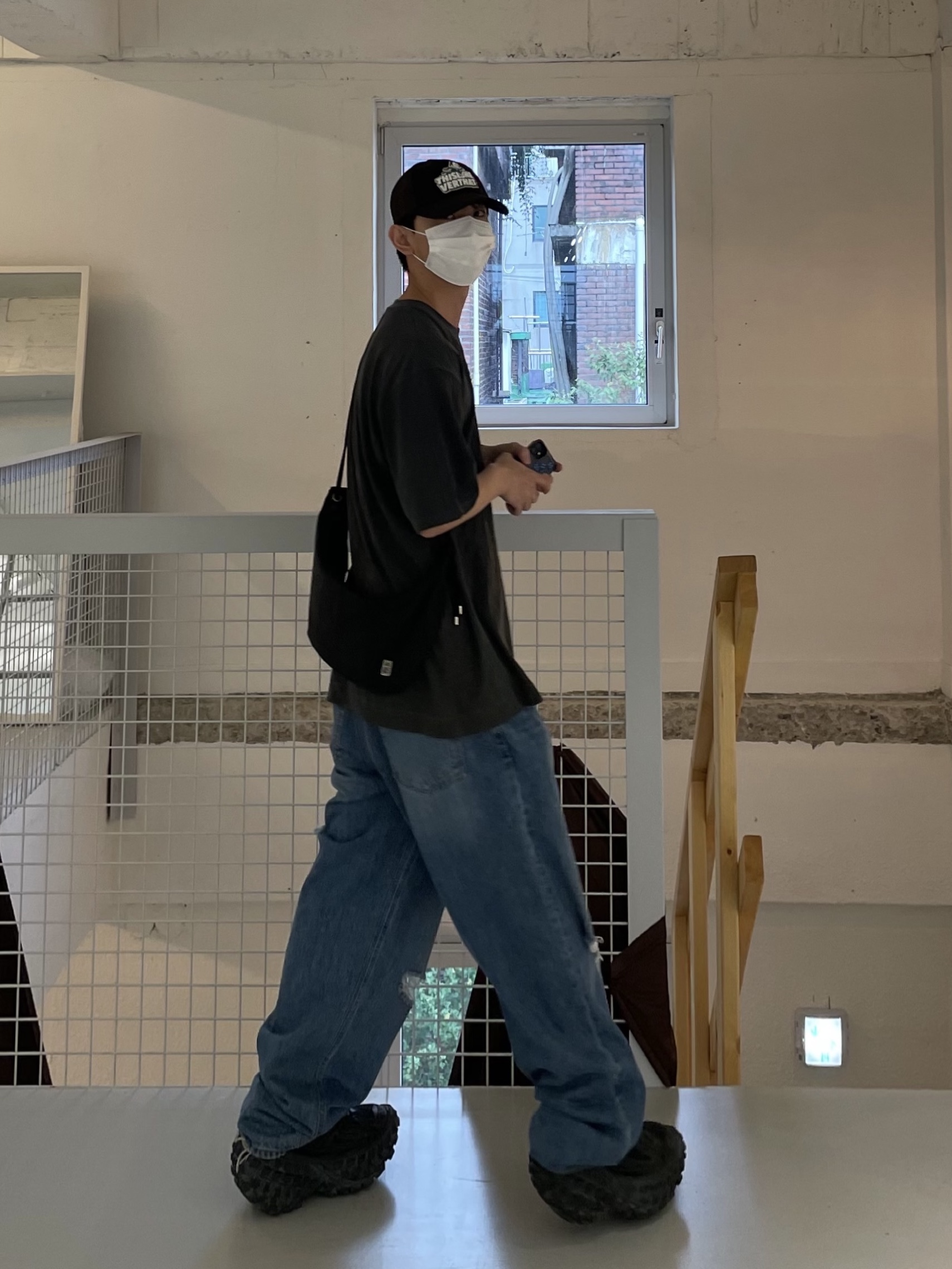 소코년 (@sonyunko) 님의 게시물 | KREAM