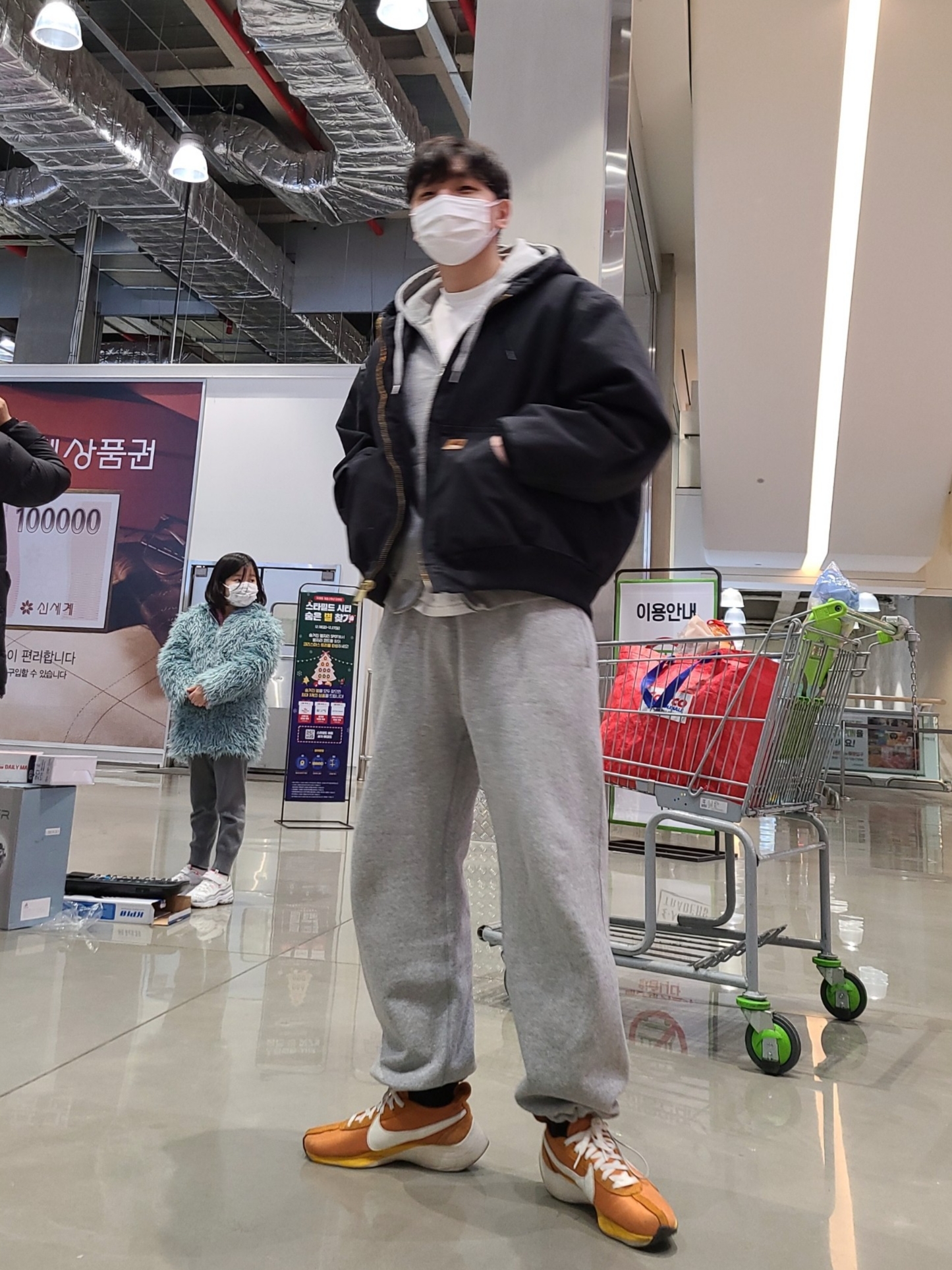 (@jjuun_j) 님의 게시물 | KREAM