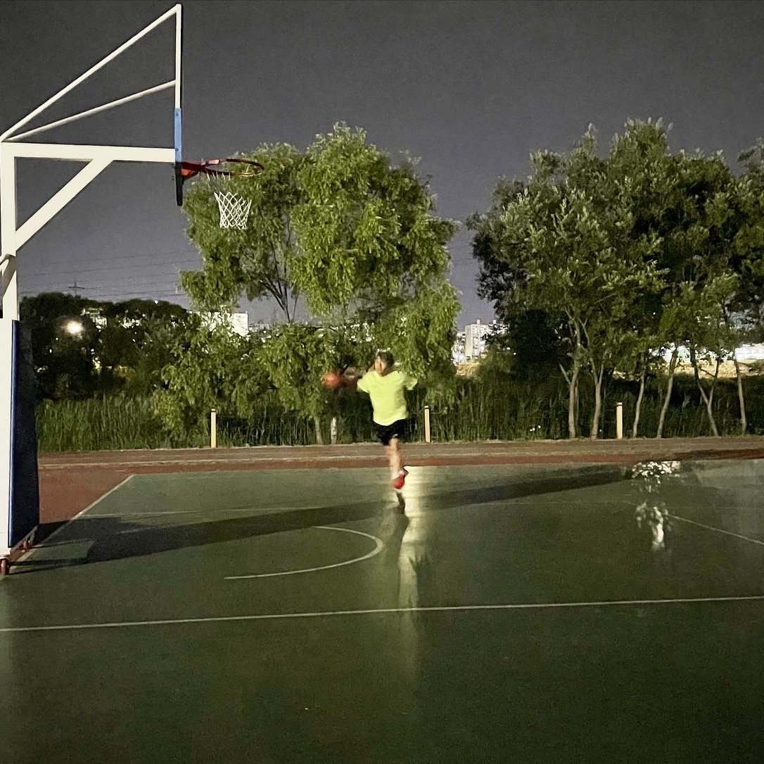 (@berrg) 님의 게시물 | KREAM