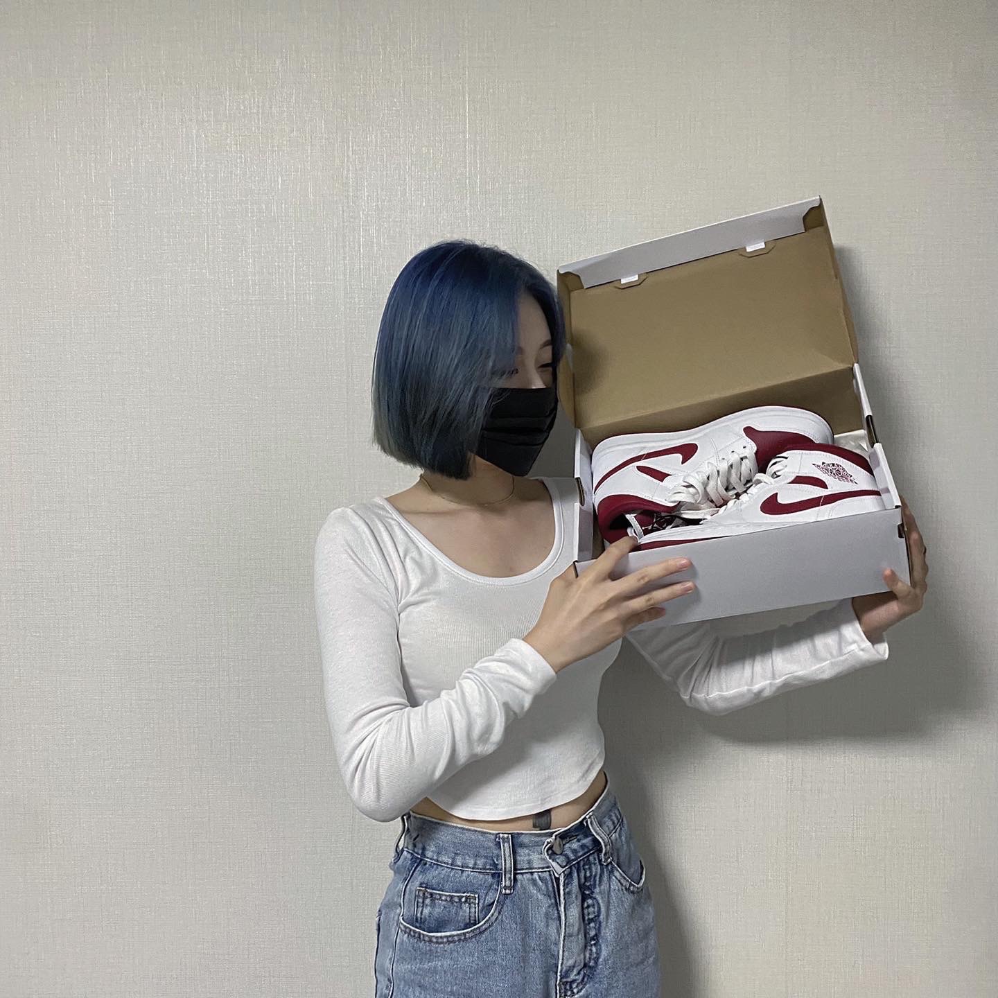 @azure__jj0 (@elianakang) 님의 게시물 | KREAM