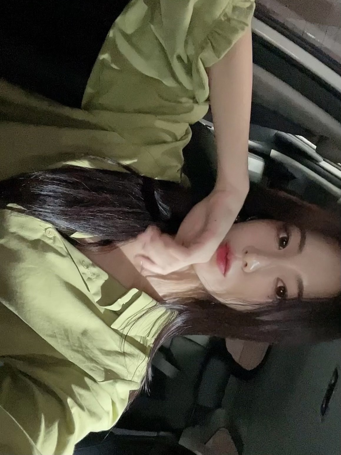 📍insta: @hai... (@hailey_.hk) 님의 게시물 | KREAM