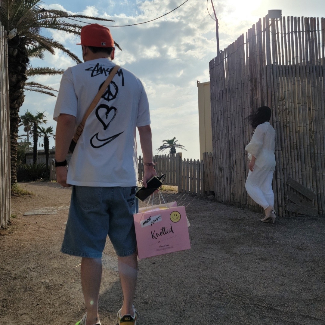 LU TAO WEN (@taowen) 님의 게시물 | KREAM