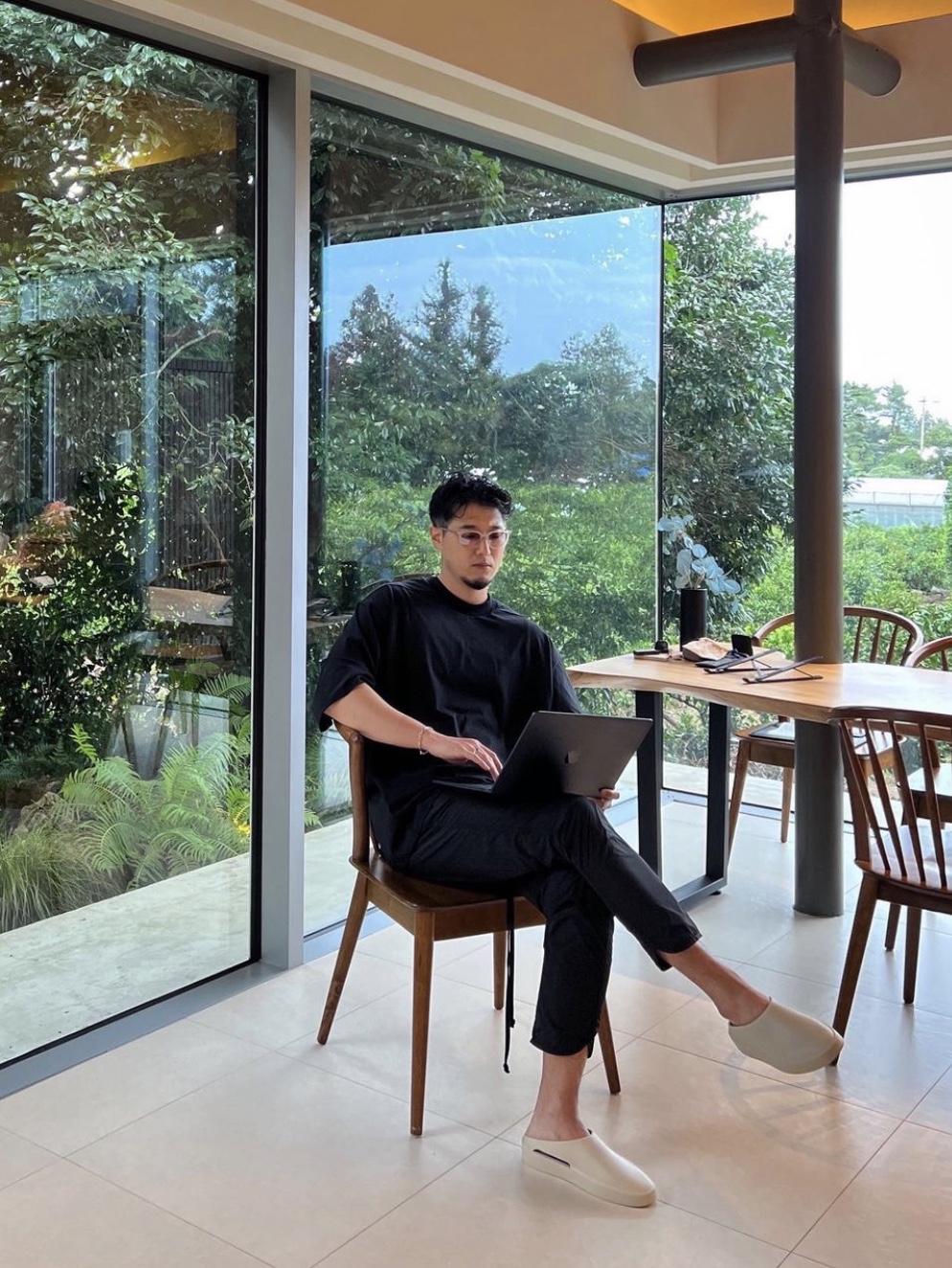 Jay (@jaytranada) 님의 게시물 | KREAM