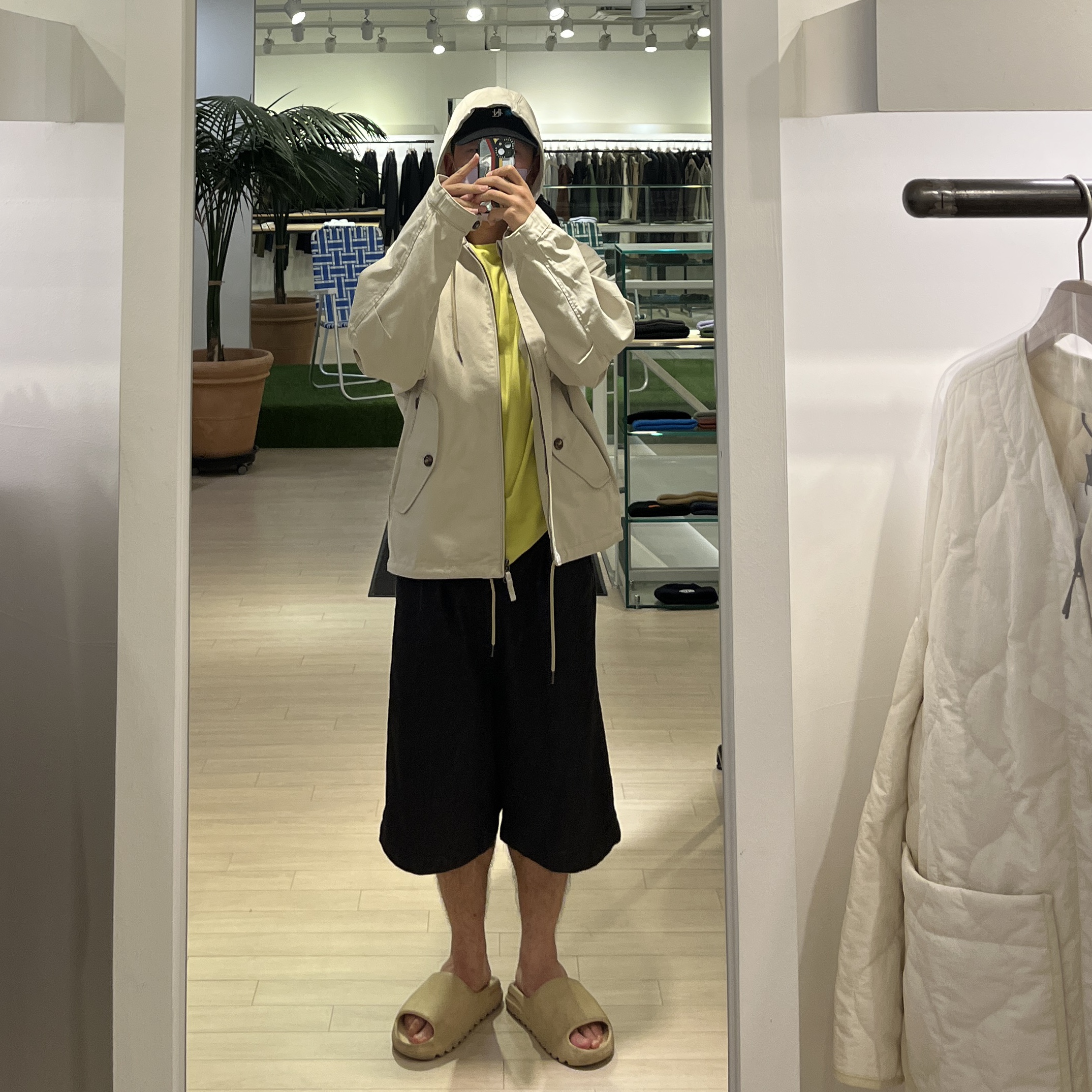 🫥 (@tsl68y) 님의 게시물 | KREAM