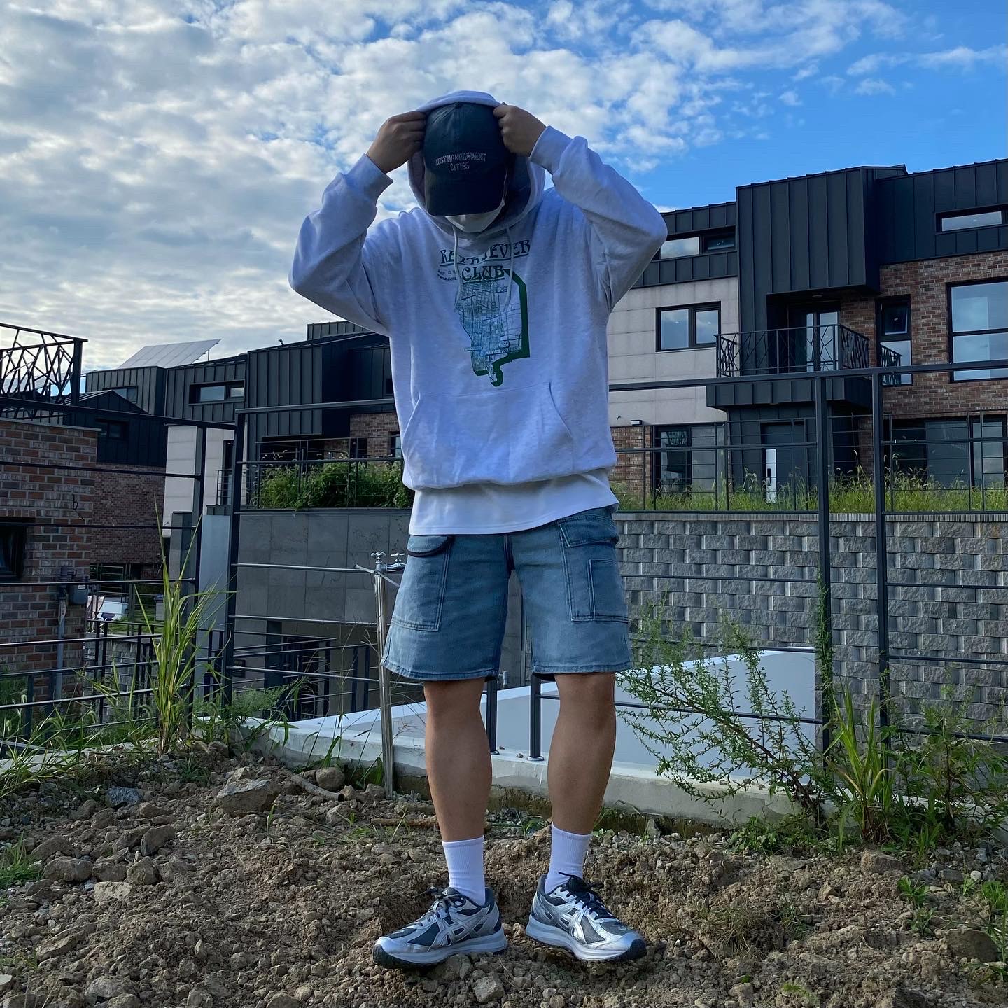 동동 (@im_dooong) 님의 게시물 | KREAM