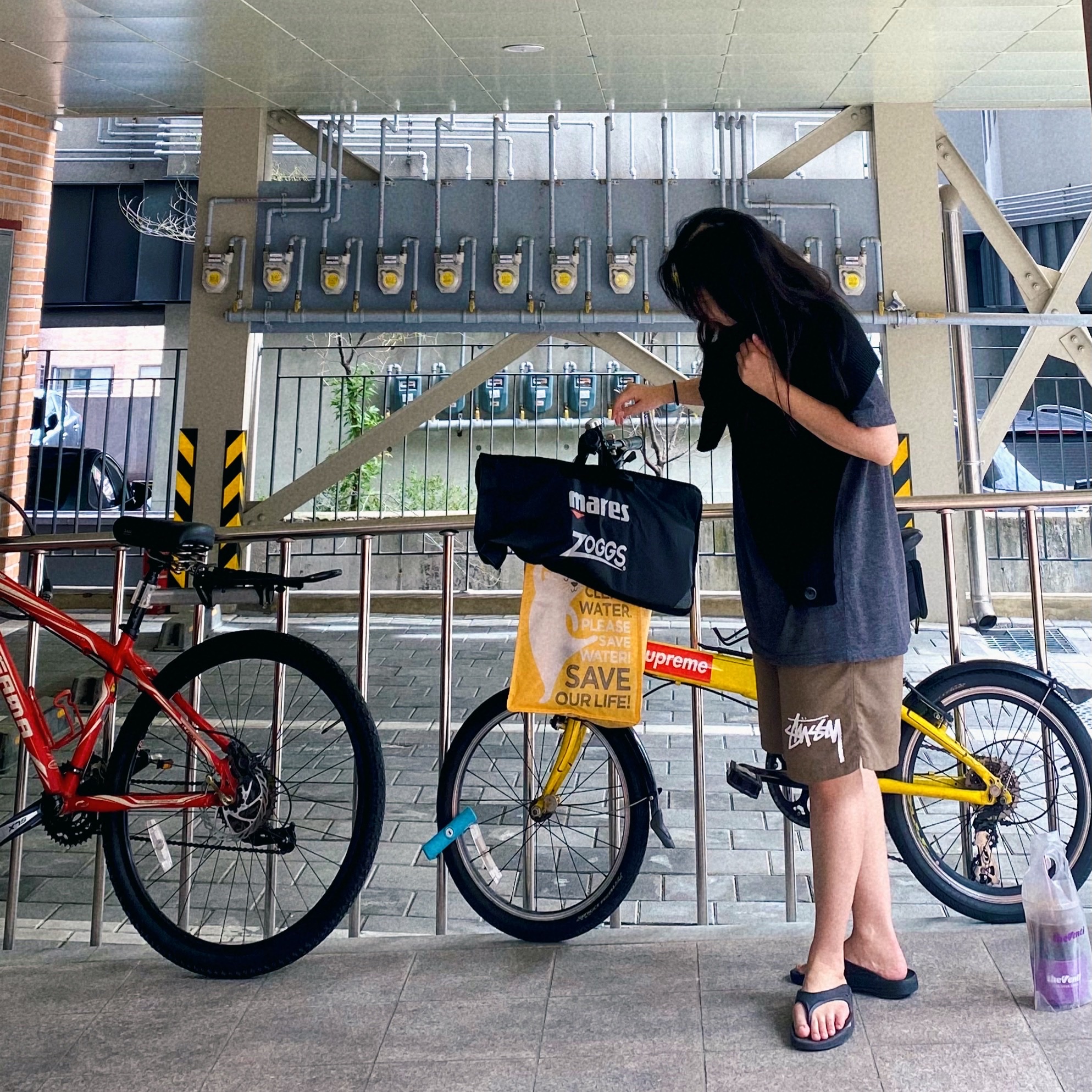 나익희 (@drow_act) 님의 게시물 | KREAM