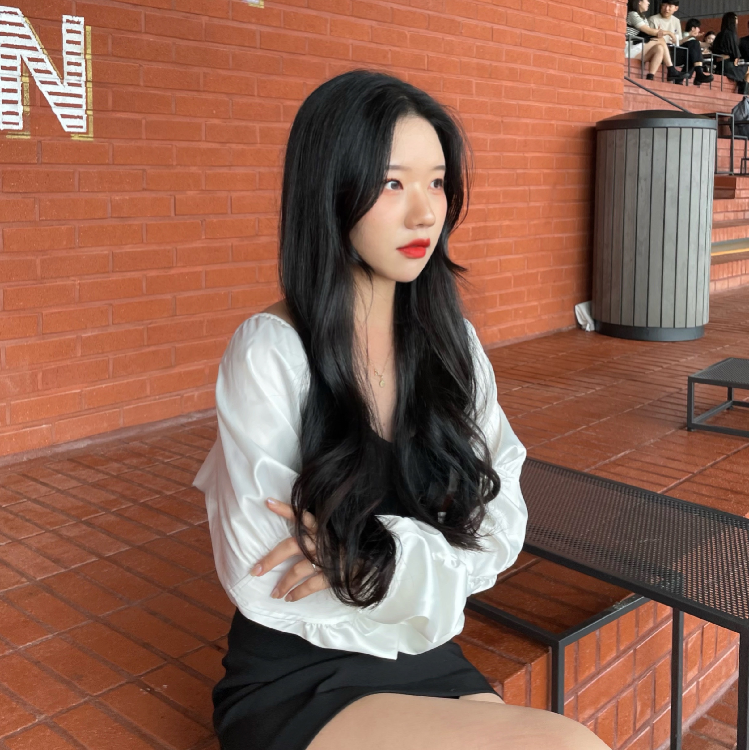 으진 (@elf_uijin) 님의 게시물 | KREAM