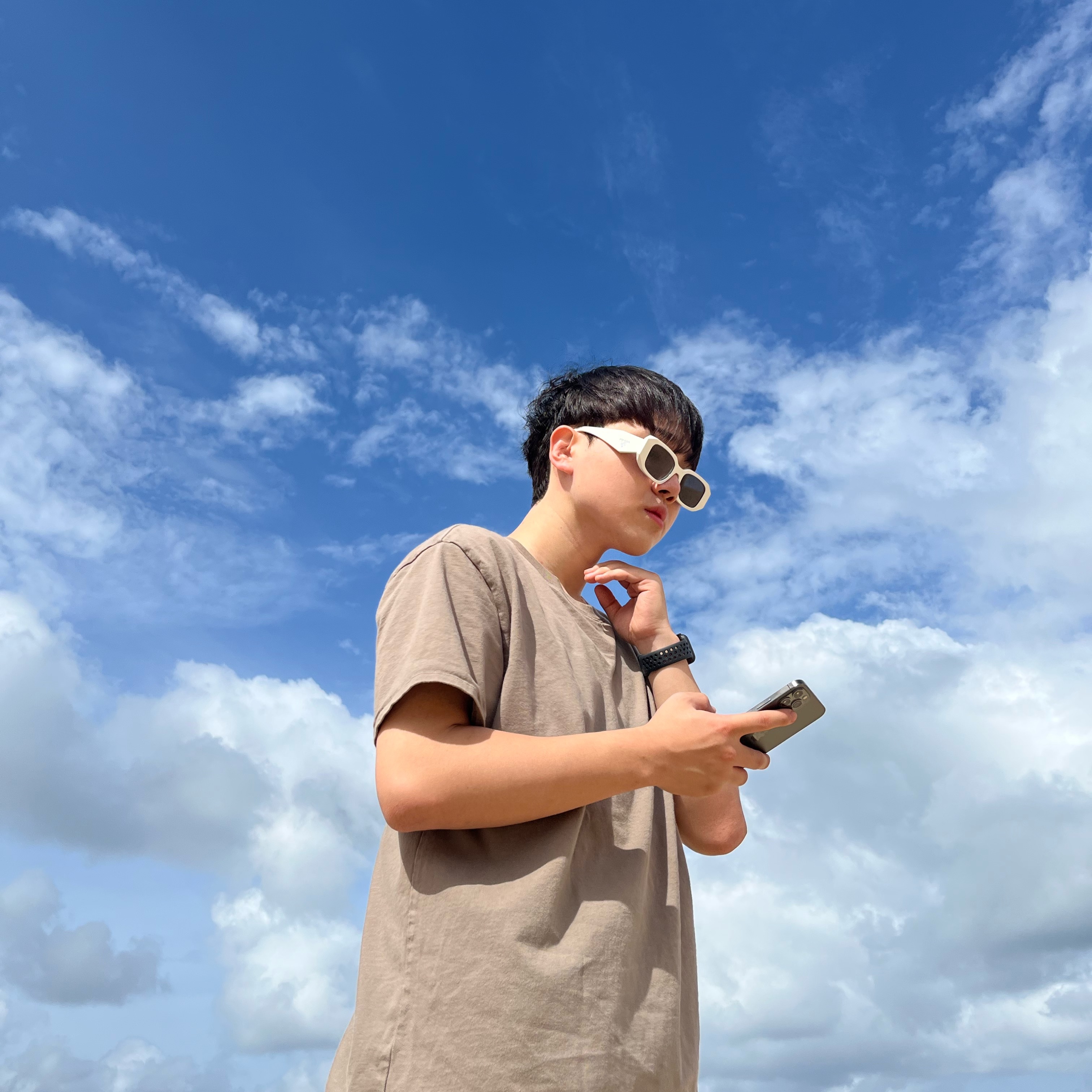 insta : azur... (@azurewavy) 님의 게시물 | KREAM