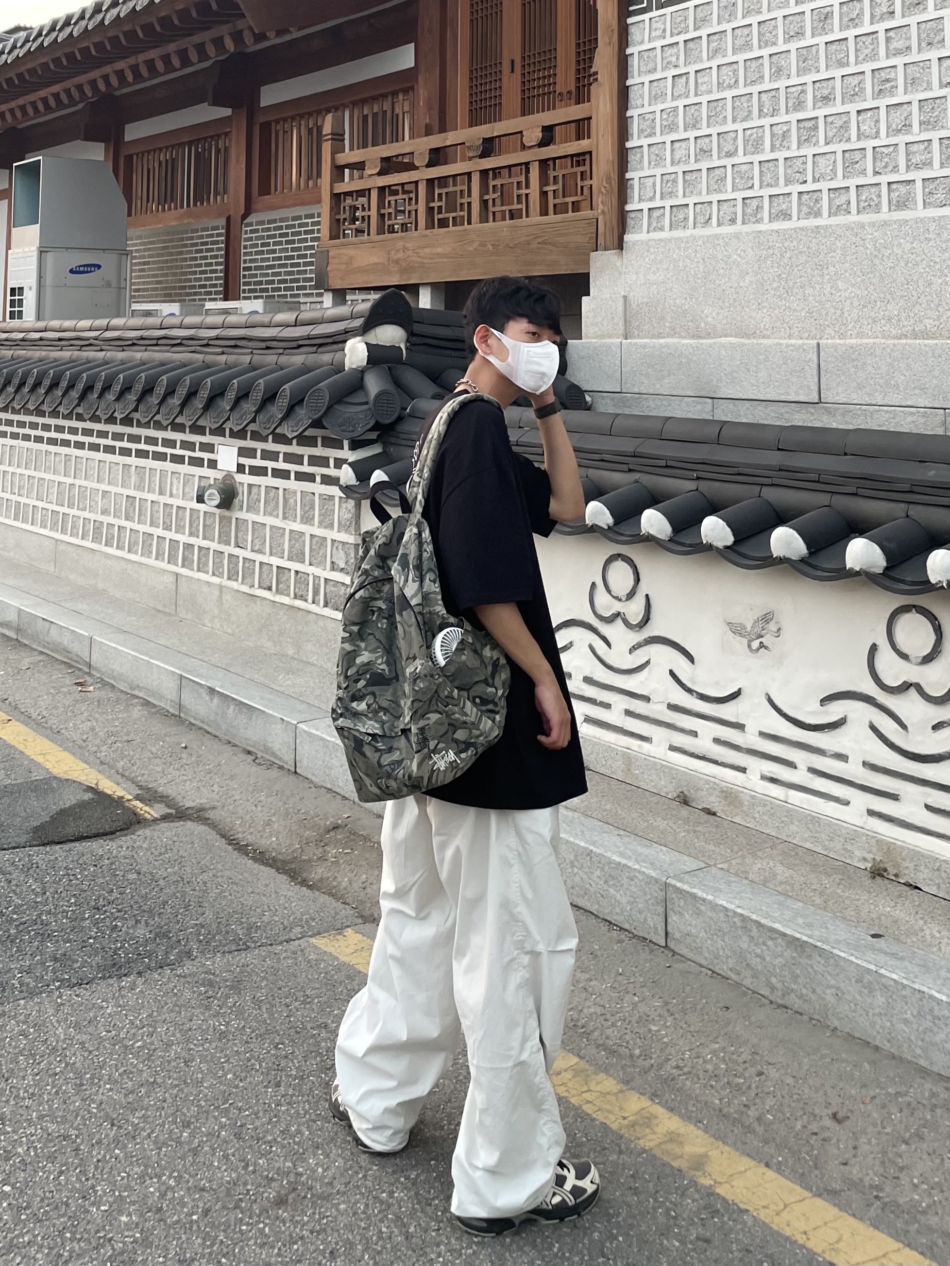 동건 (@move__gun) 님의 게시물 | KREAM