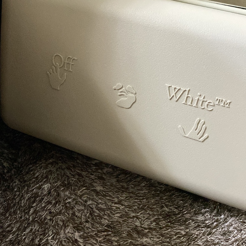 소영 (@ss._.0y) 님의 게시물 | KREAM