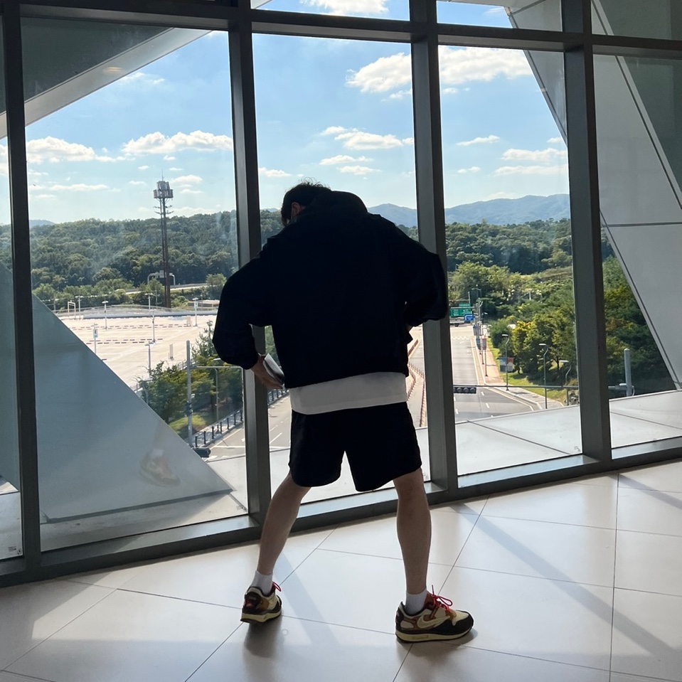 ing (@rxxjxxkxx) 님의 게시물 | KREAM