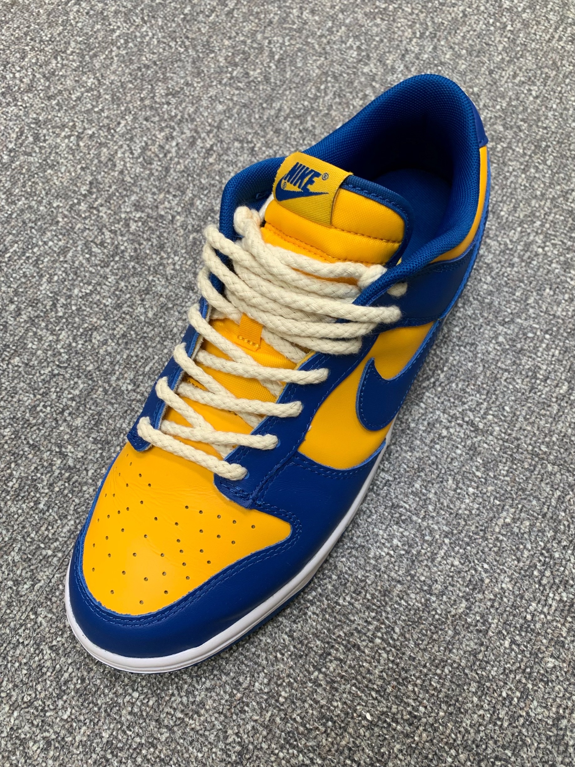 sean (@hokairos) 님의 게시물 | KREAM