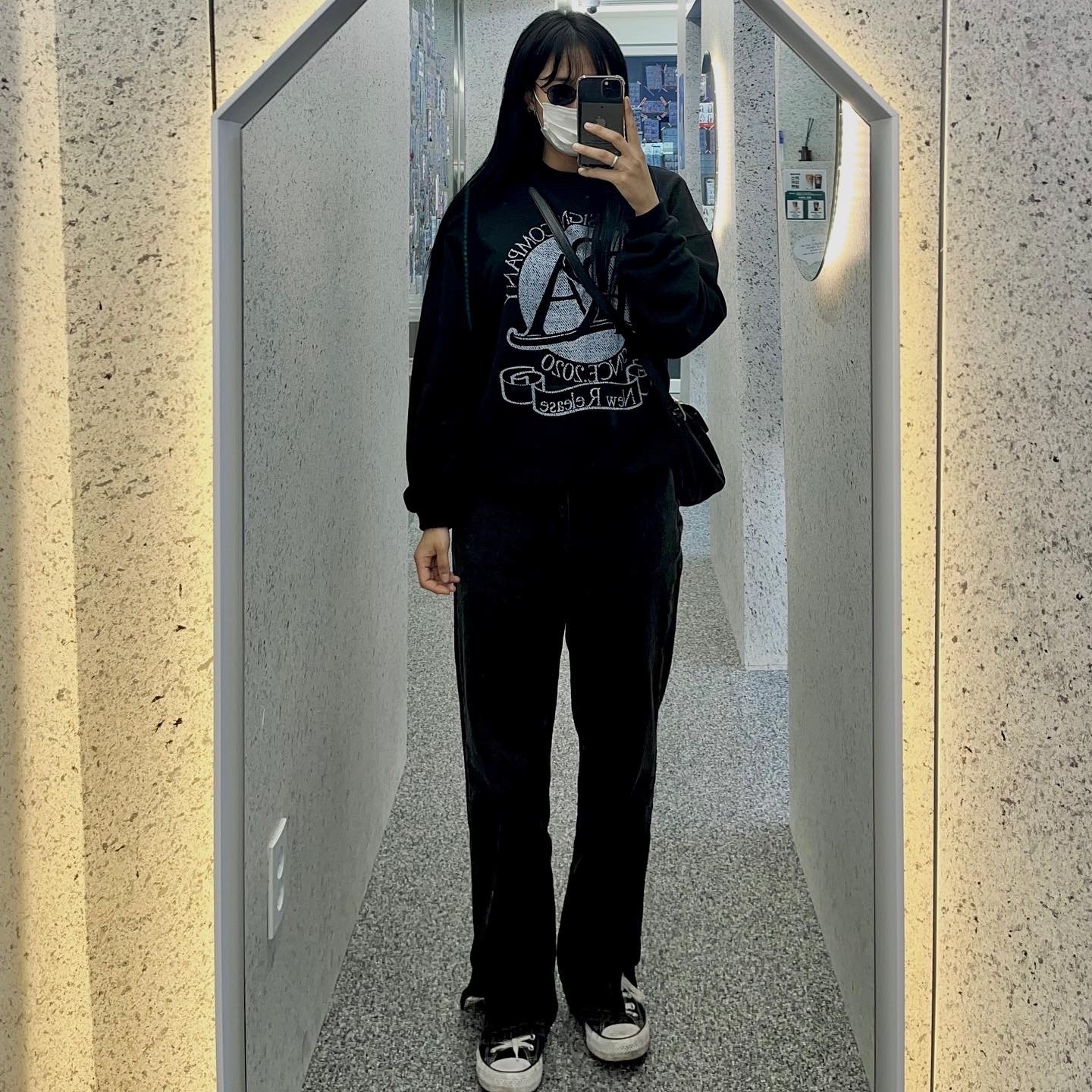 지수 (@2i_su) 님의 게시물 | KREAM