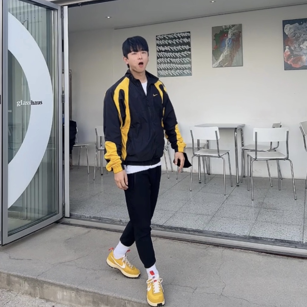 @k.yoon_s (@k.yoon_s) 님의 게시물 | KREAM