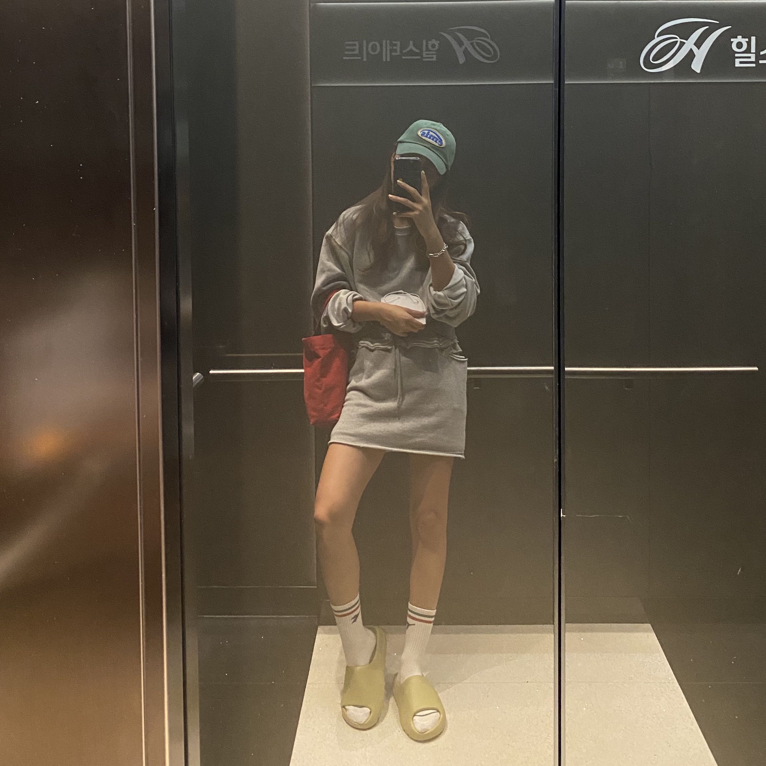 mi9699 (@minimi_fit) 님의 게시물 | KREAM