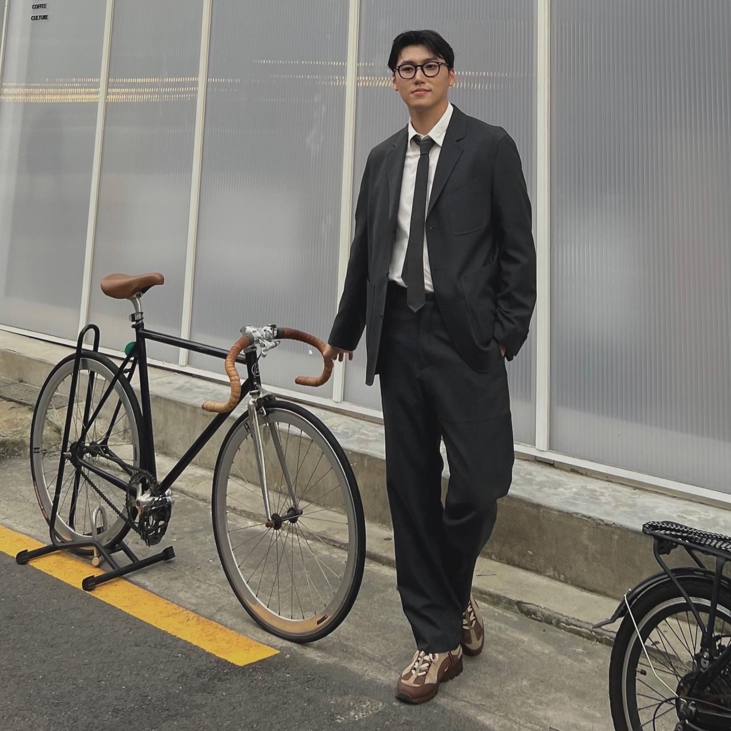 기덕 (@b__oo__ki) 님의 게시물 | KREAM