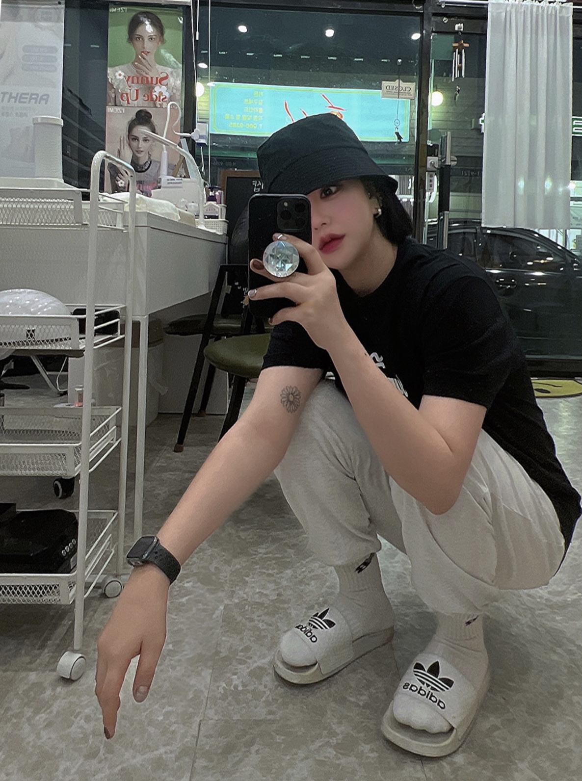 핼둥 (@xx__hr) 님의 게시물 | KREAM