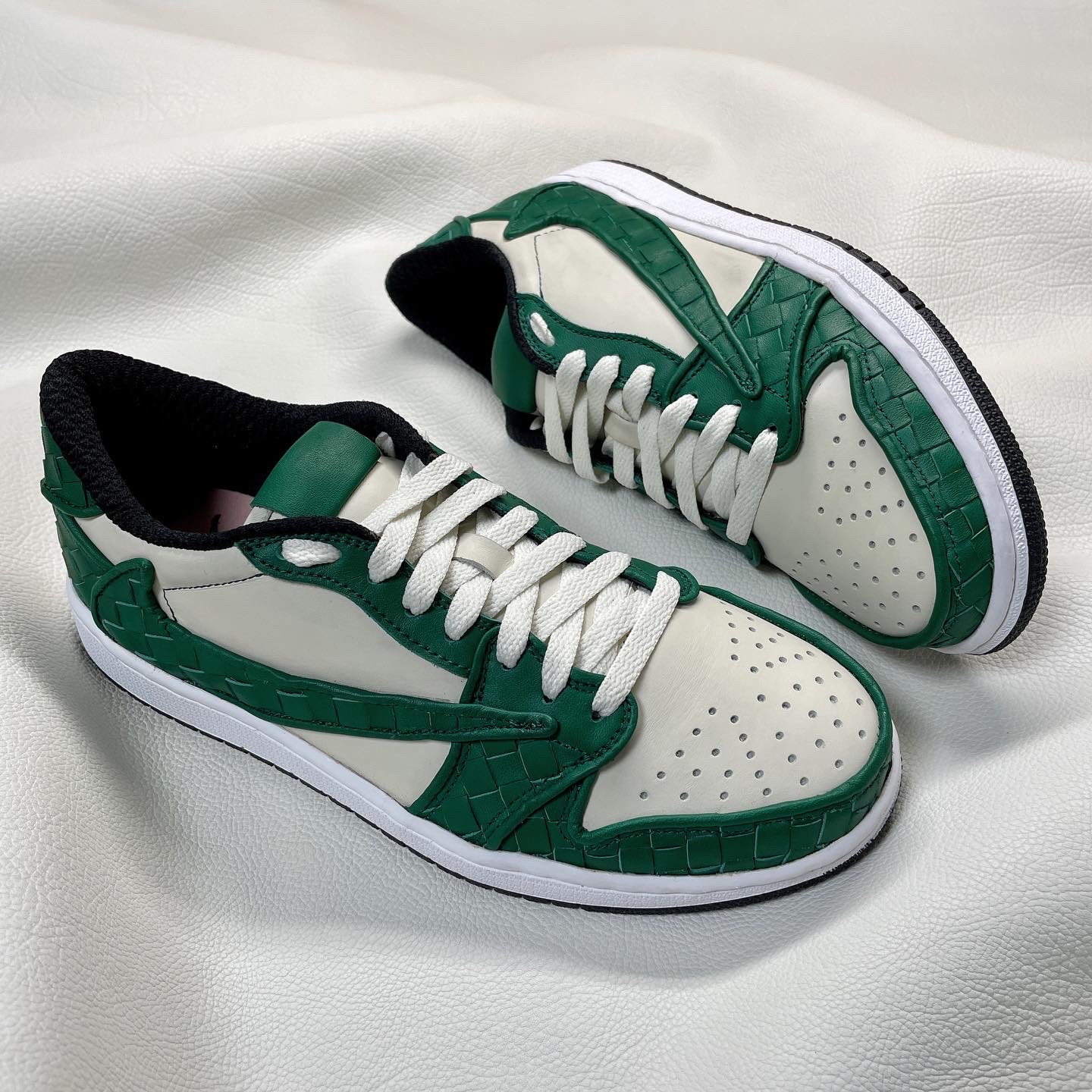 우준 (@wo__ojun) 님의 게시물 | KREAM