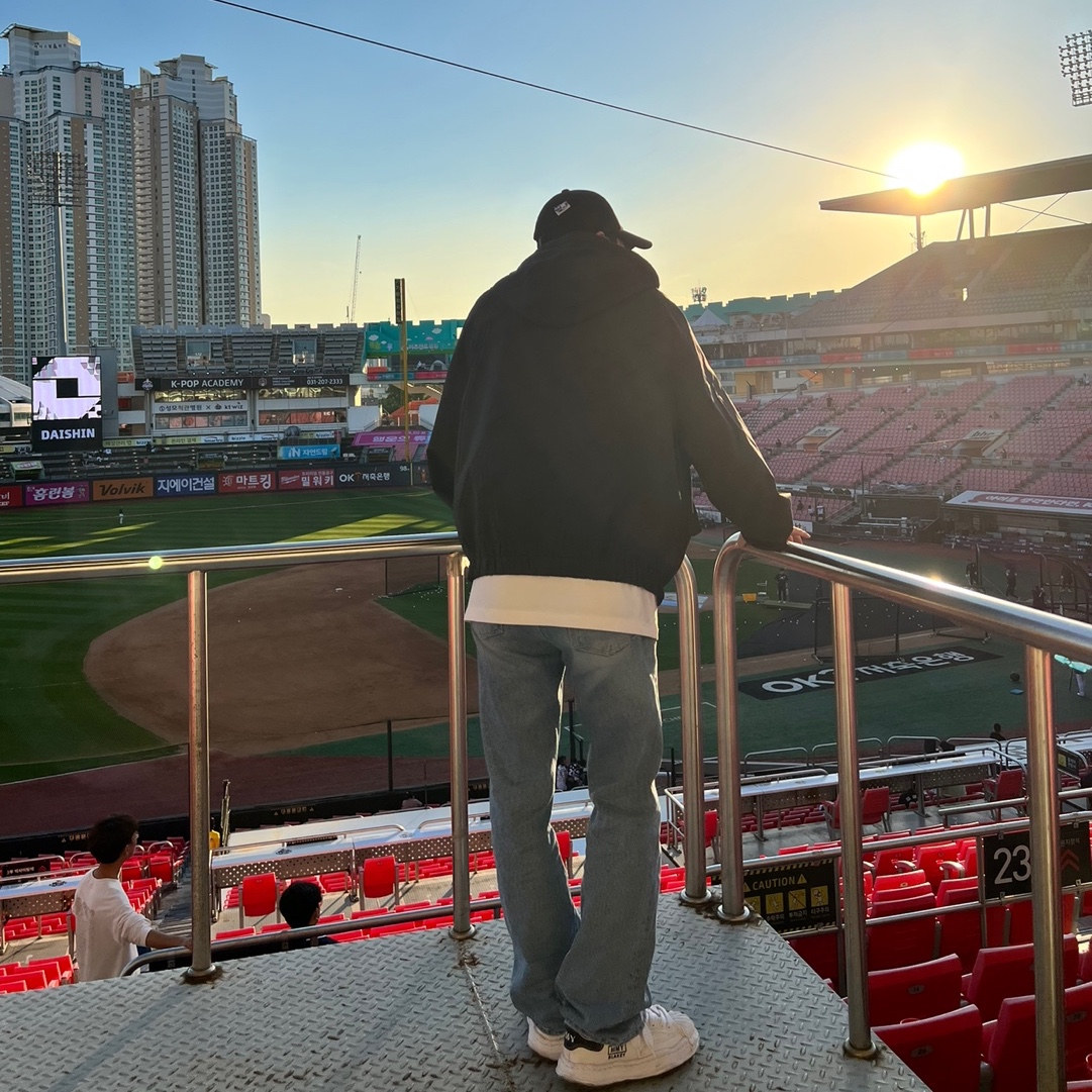 ing (@rxxjxxkxx) 님의 게시물 | KREAM