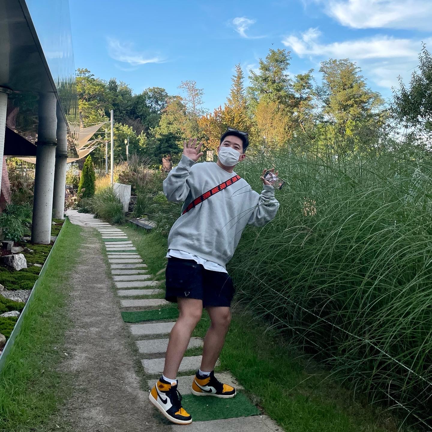 호춘이야 (@chokigood) 님의 게시물 | KREAM