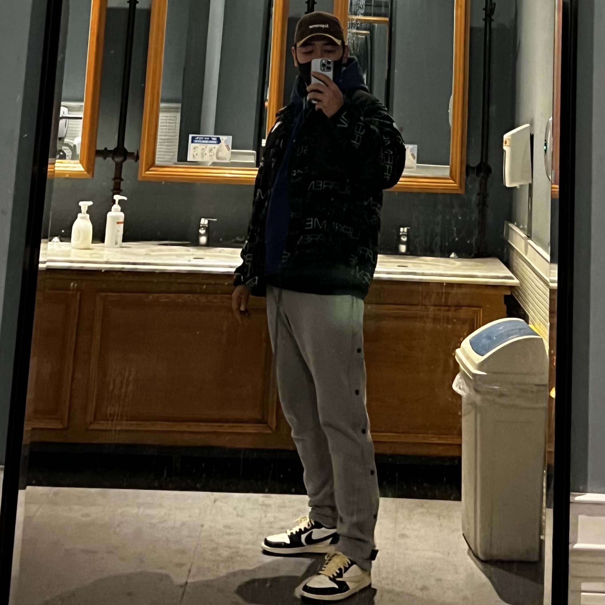 히오니 (@heon2yo) 님의 게시물 | KREAM