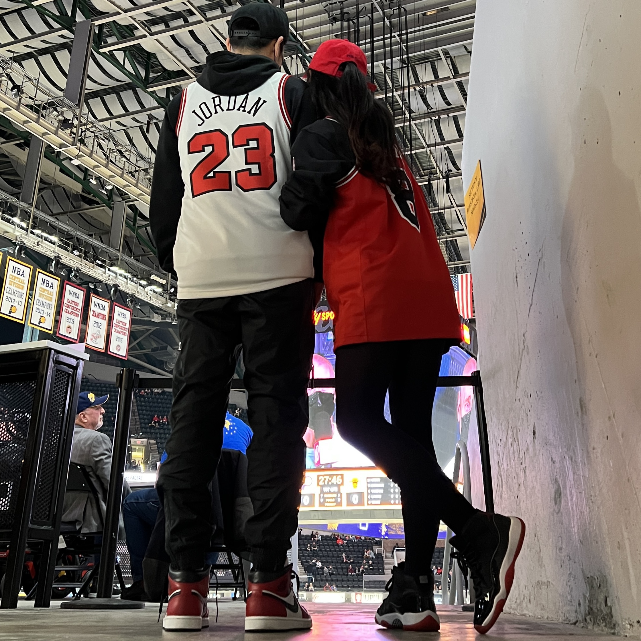 catislove (@moredignity) 님의 게시물 | KREAM