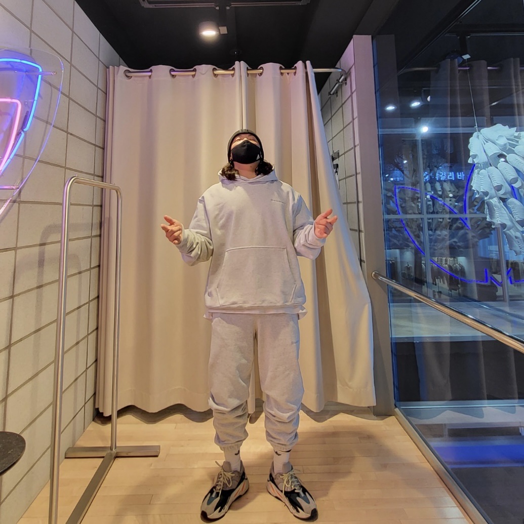 브니엘 (@whqmsldpf) 님의 게시물 | KREAM