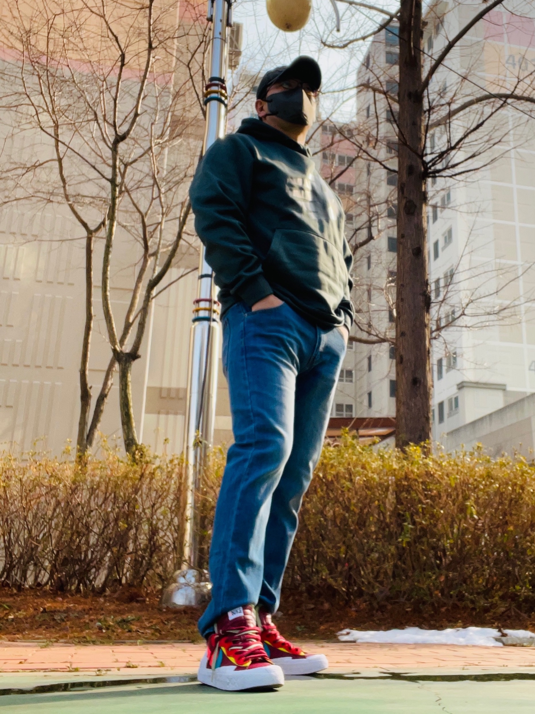 Lee (@artera) 님의 게시물 | KREAM