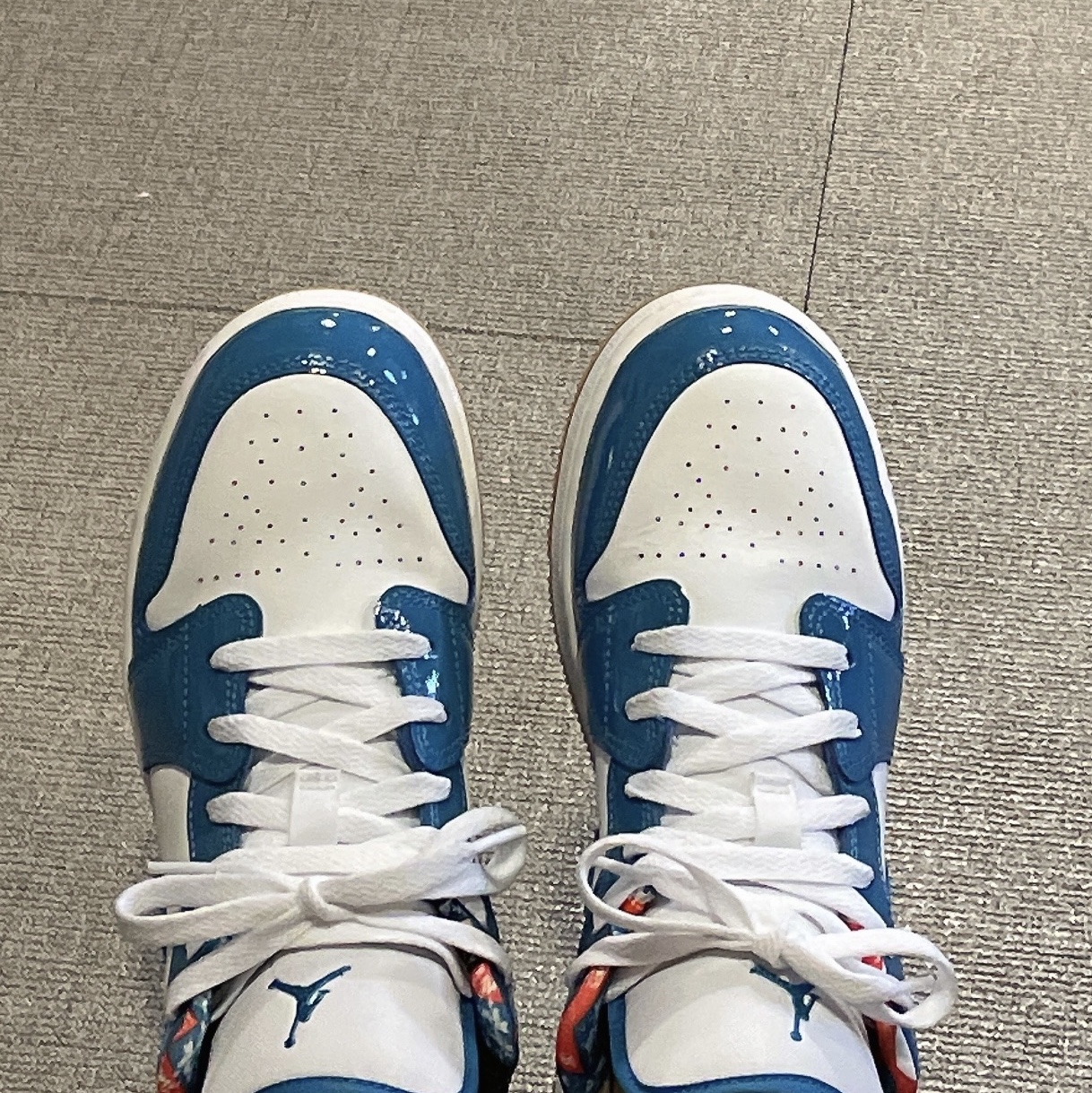 (@y_ji0) 님의 게시물 | KREAM