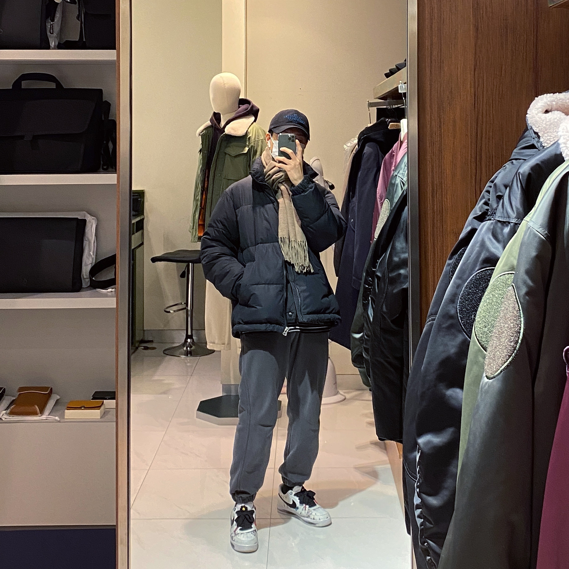 (@iidllee) 님의 게시물 | KREAM