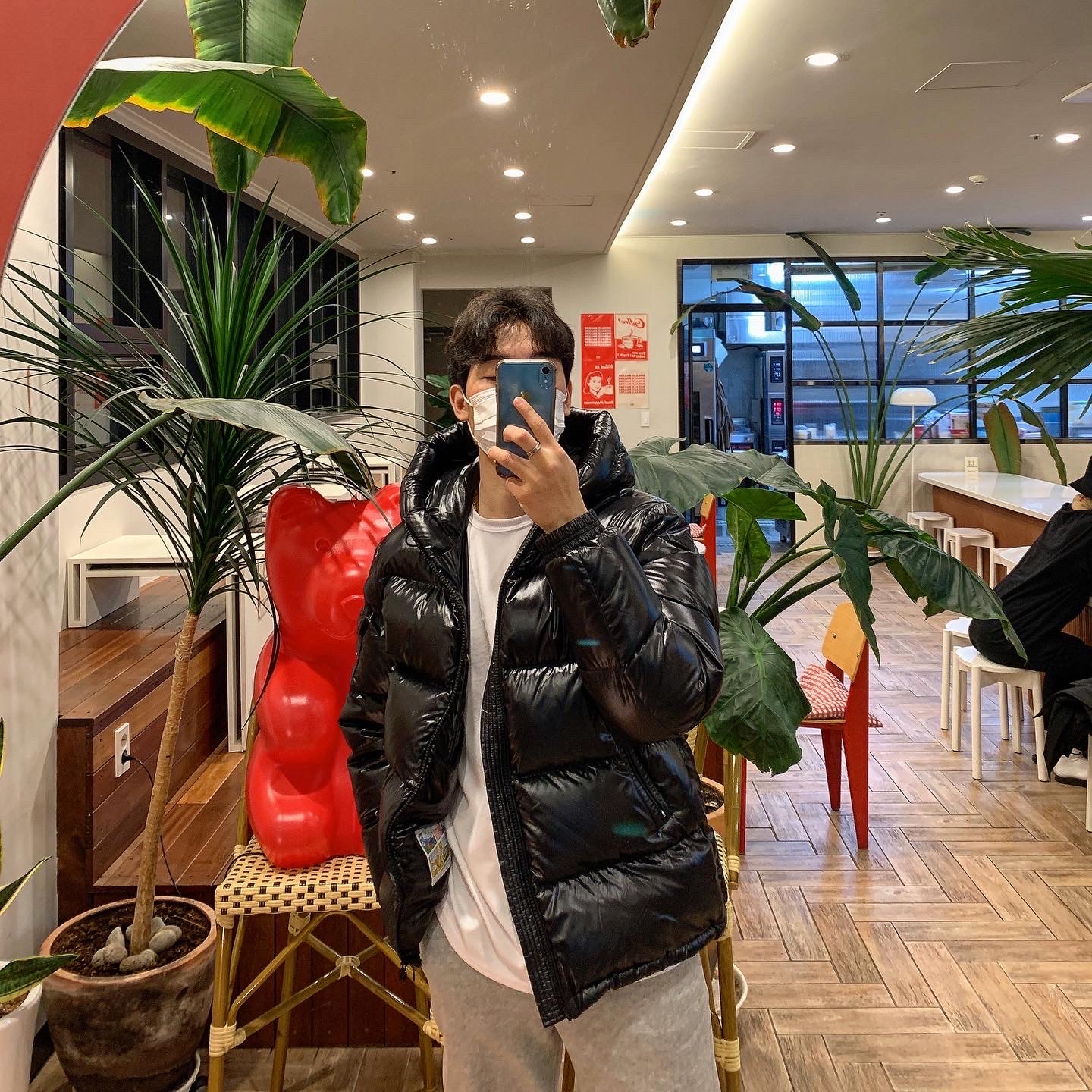 𝑝𝑎𝑟𝑘 𝑠𝑠𝑎𝑛𝑔 𝑢𝑘 (@s.wook._) 님의 게시물 | KREAM