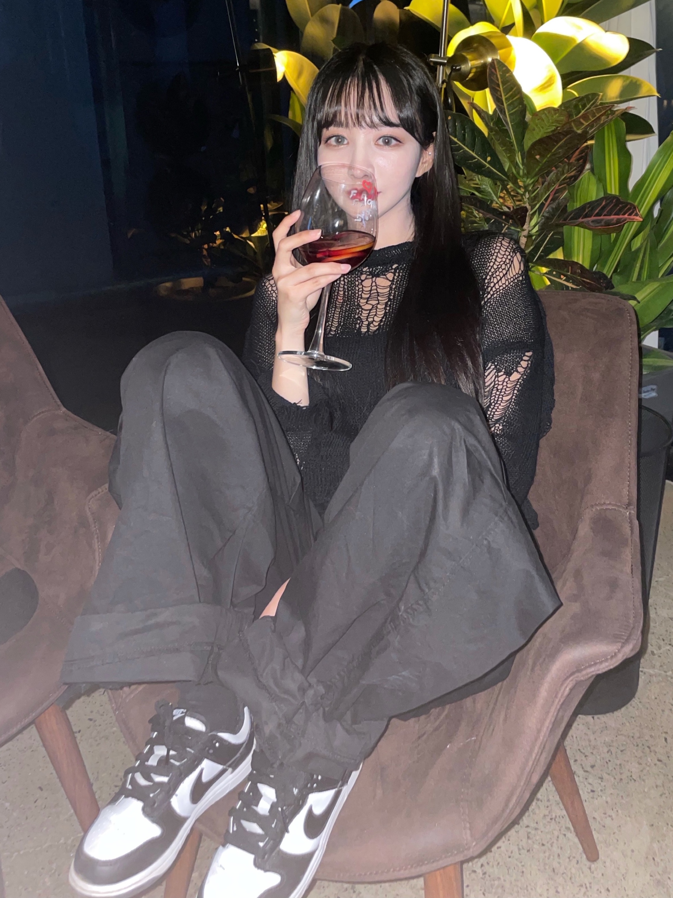 율희 (@niuuyh) 님의 게시물 | KREAM