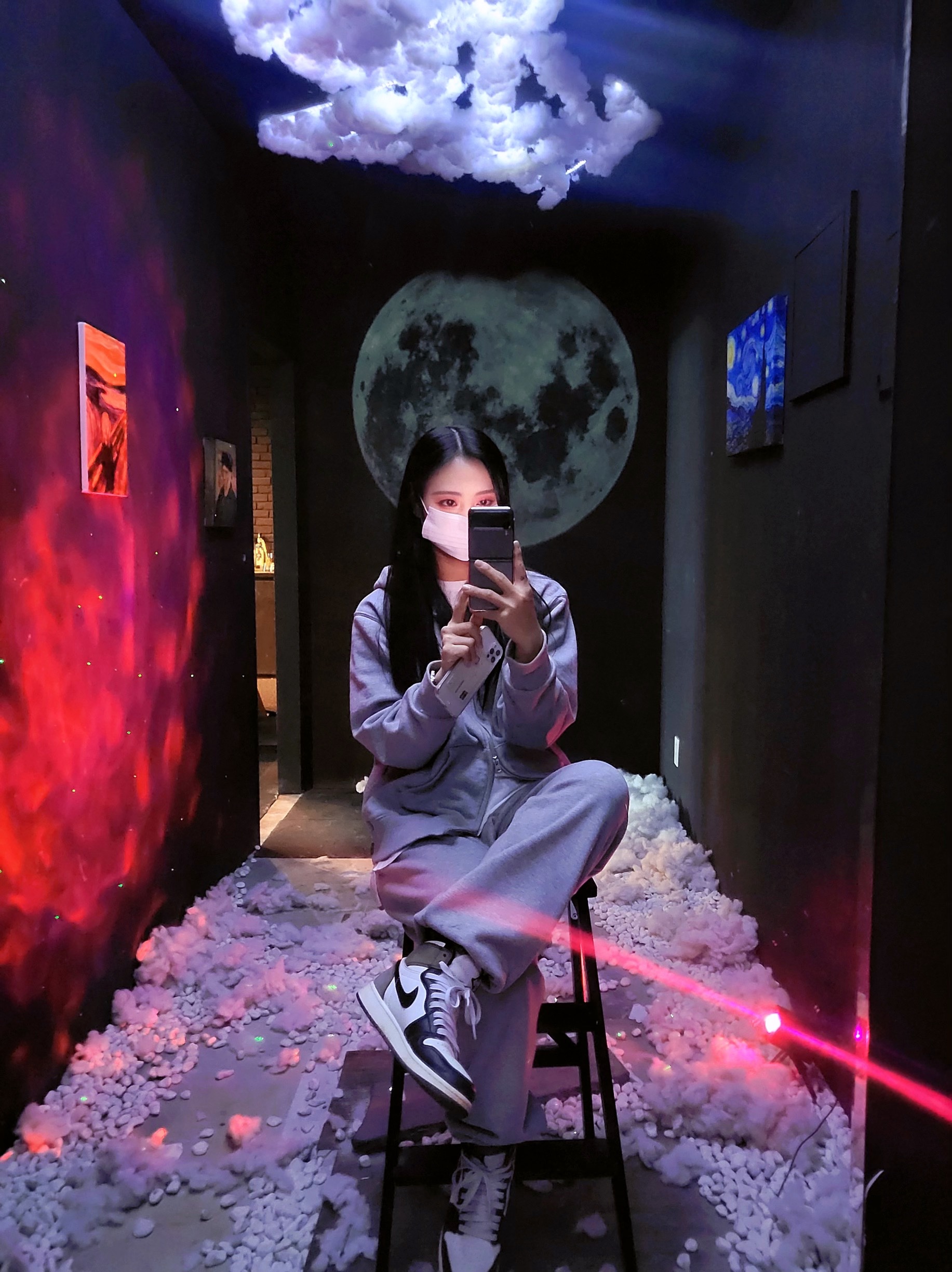 산책노예🐶 (@m.m__) 님의 게시물 | KREAM