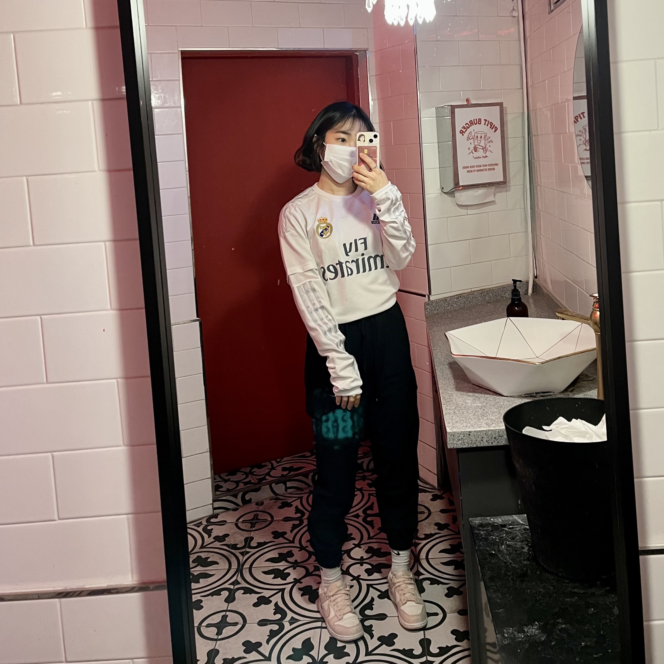 콩 (@kong._.777) 님의 게시물 | KREAM