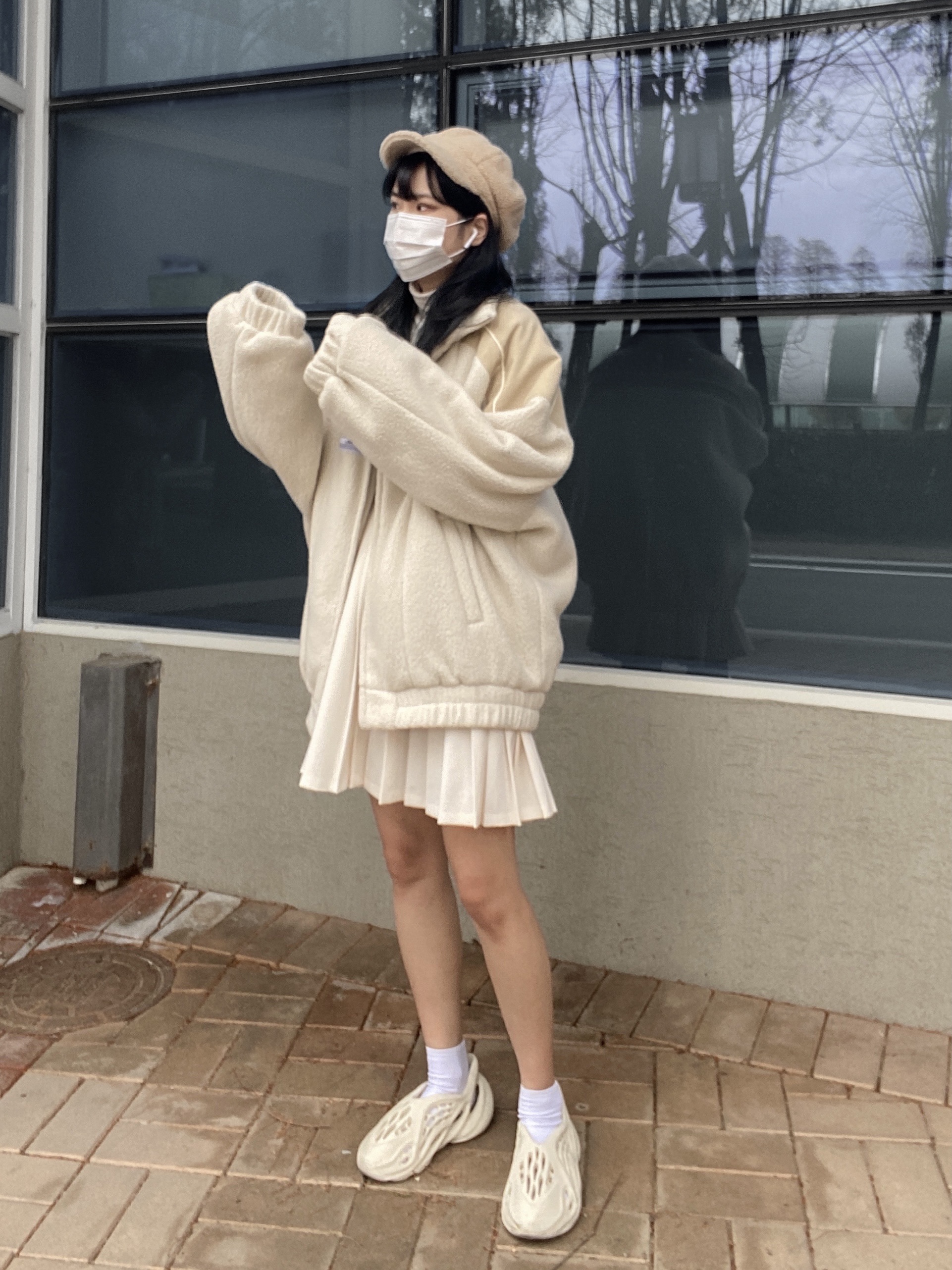 보명 (@momoeis) 님의 게시물 | KREAM