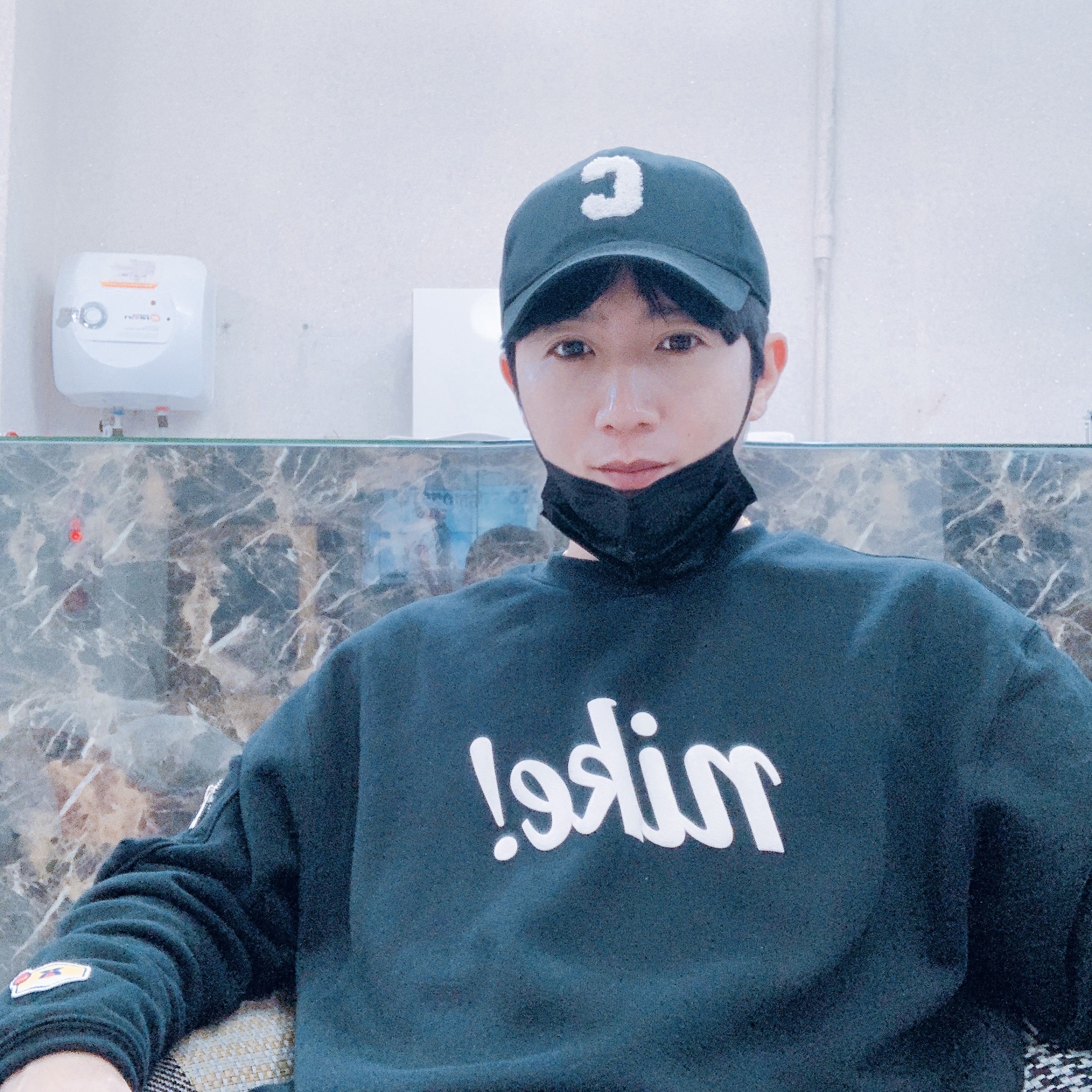 쿠니쿠니 (@electrickun) 님의 게시물 | KREAM