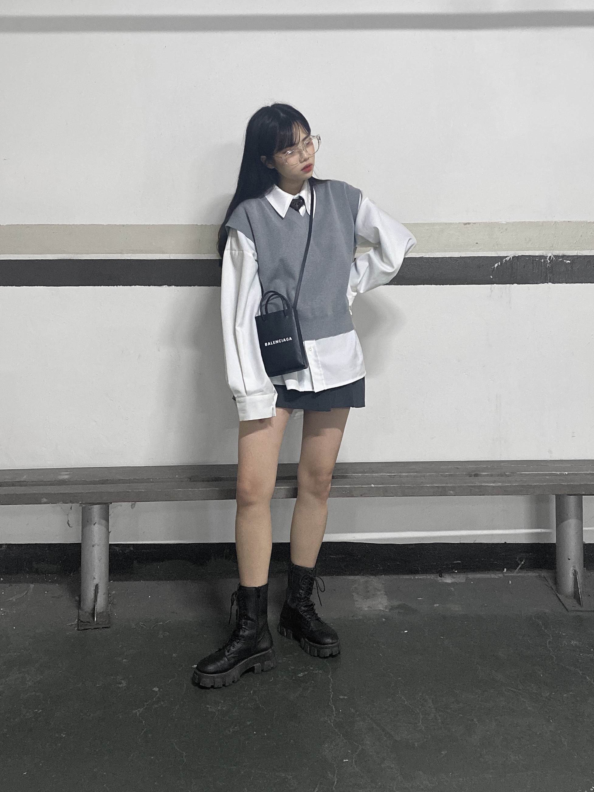 성령 (@momoeis) 님의 게시물 | KREAM