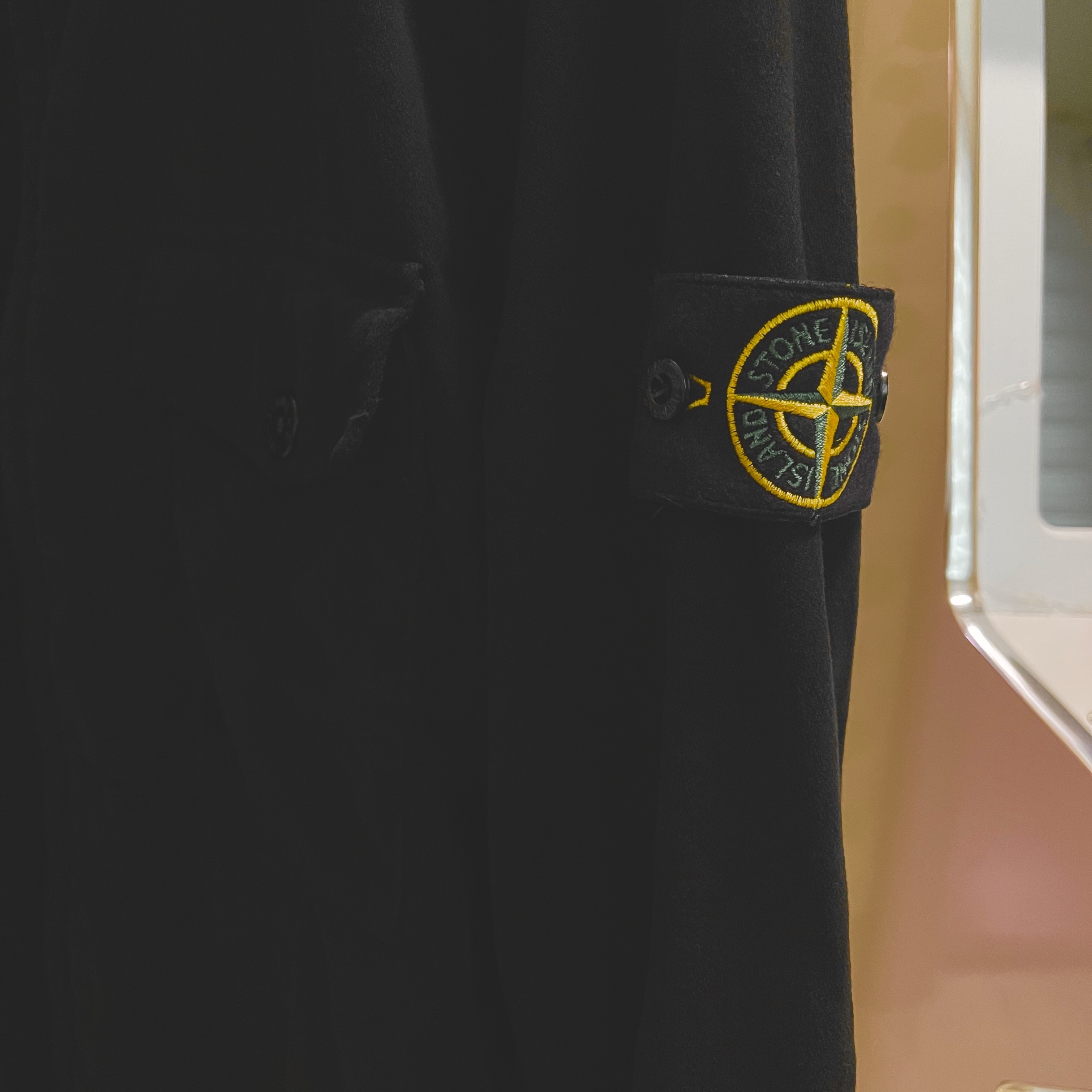 그니 (@g_lee) 님의 게시물 | KREAM